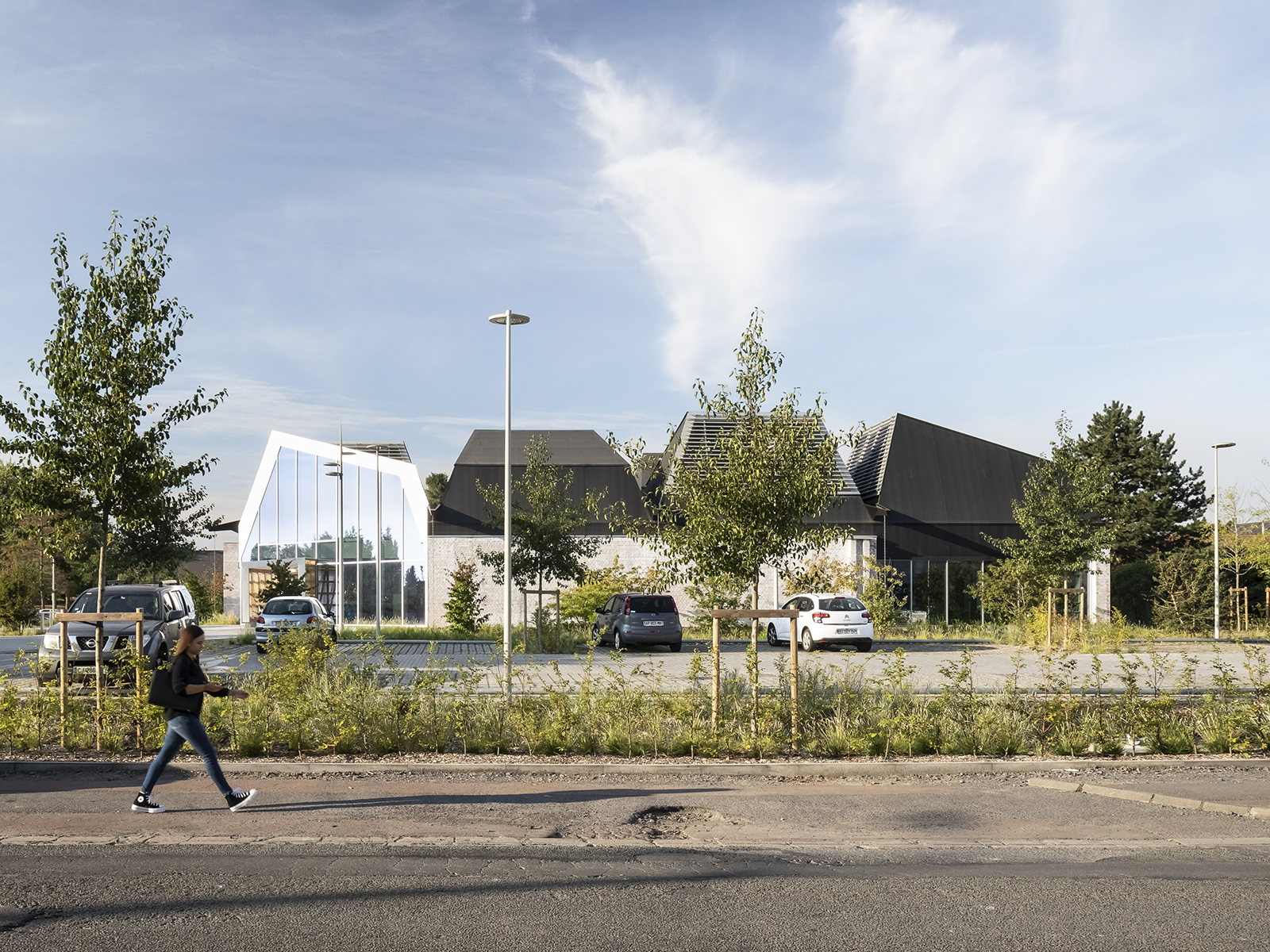 "Les Halles" Media Library & Multifunctional Space | by Zita ...