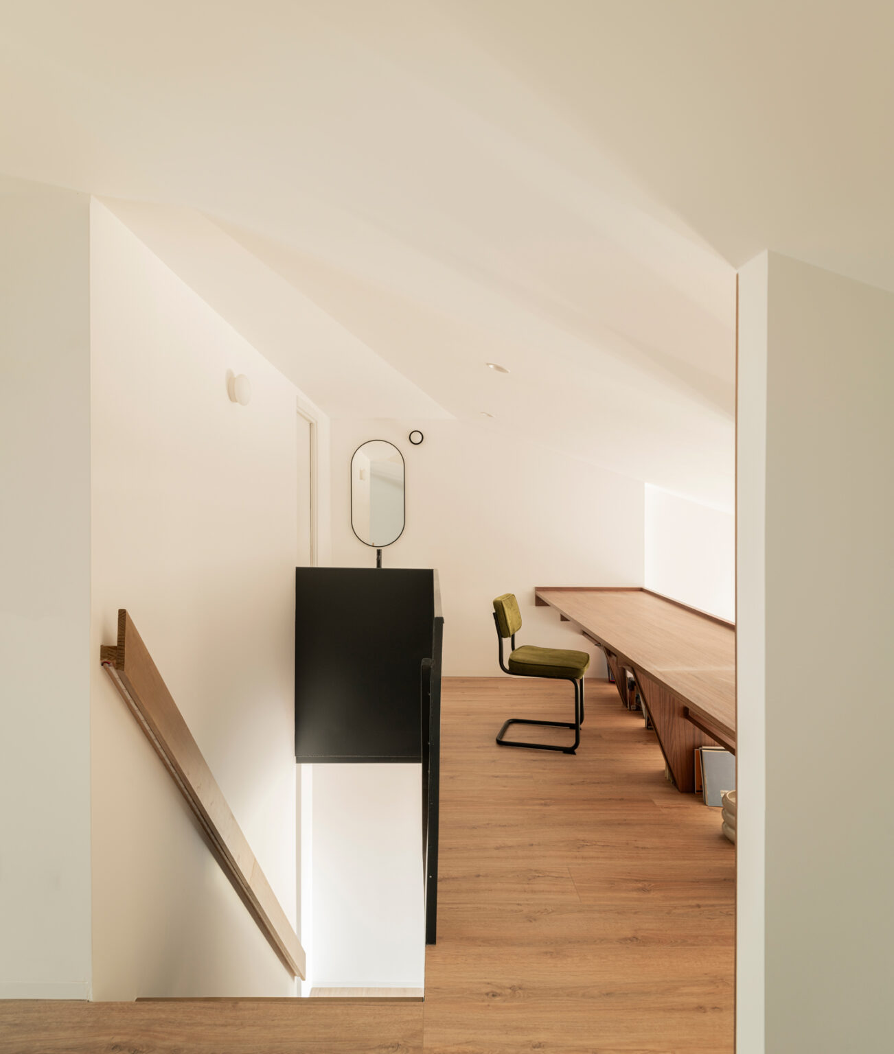 Cross House in Madrid | by JJ + Clara Guixeras - Archisearch