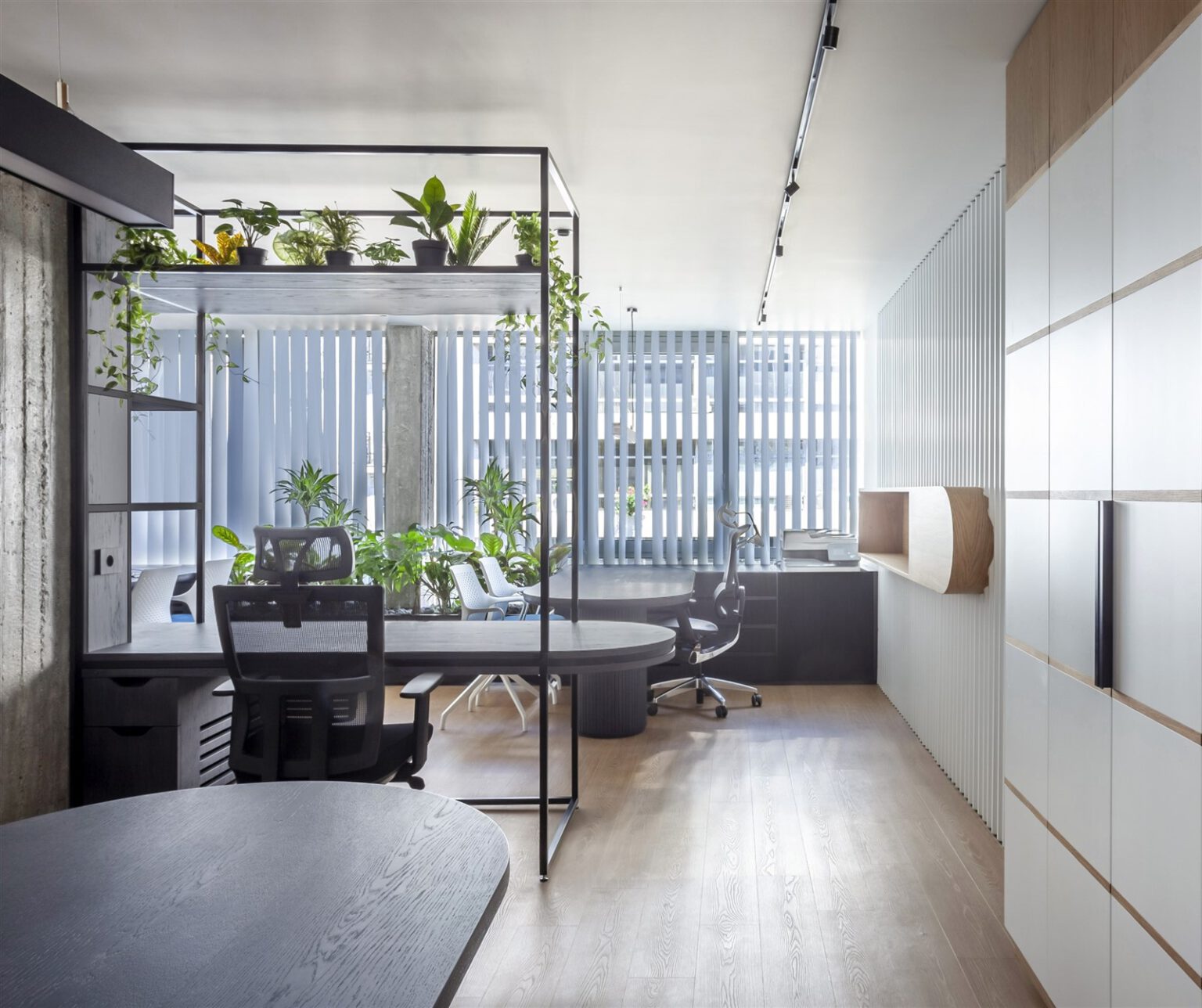 Compact Office interior remodeling in Thessaloniki | by Matheas Architecture - Archisearch