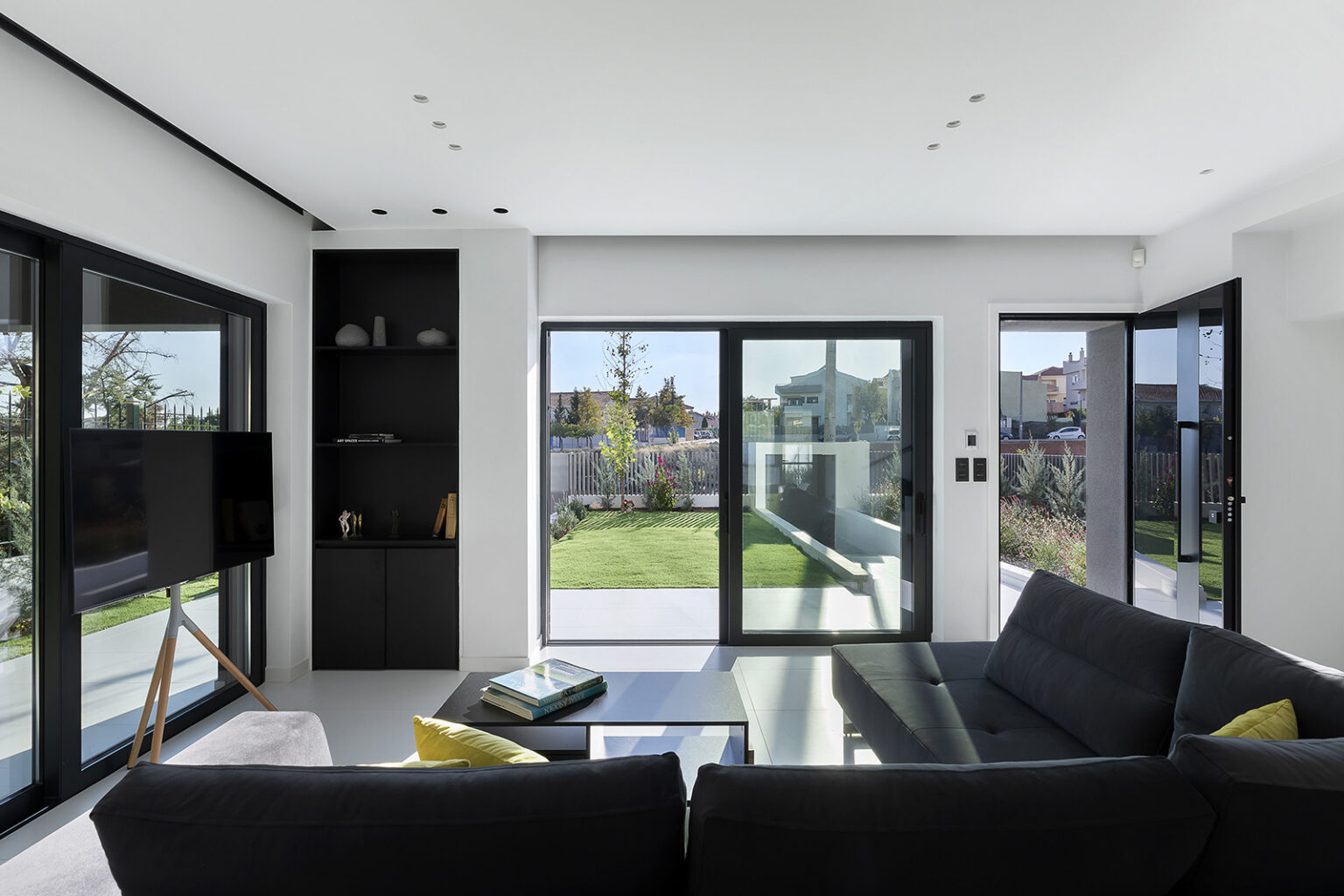 Private Residence in Kryoneri | by LKMK architects - Archisearch