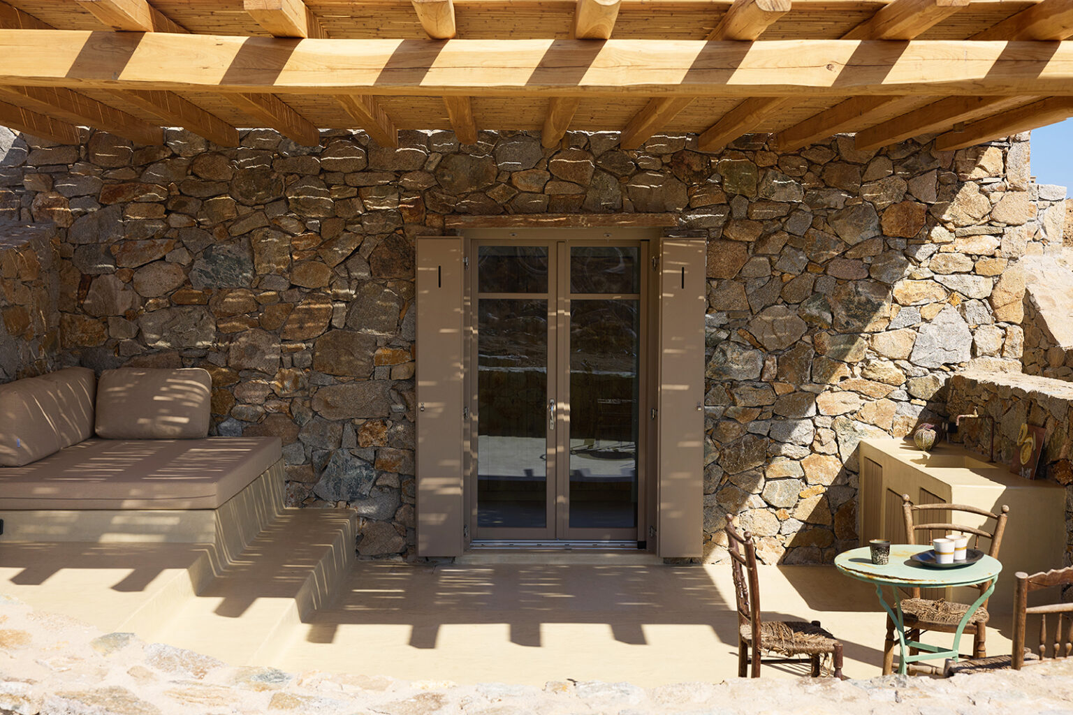 Gremnos House in Serifos | by C-O lab - Archisearch