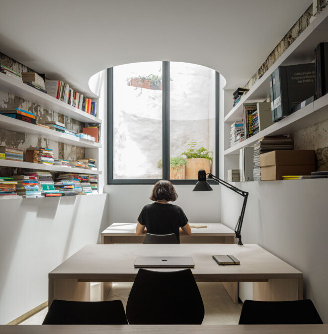 Casa Vertical in Porto, Portugal | Tsou Arquitectos