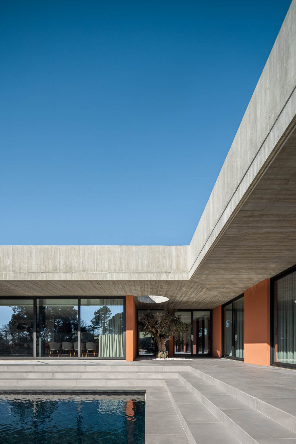 (projeto) em (local) do atelier de arquitetura (arquiteto) - Archisearch