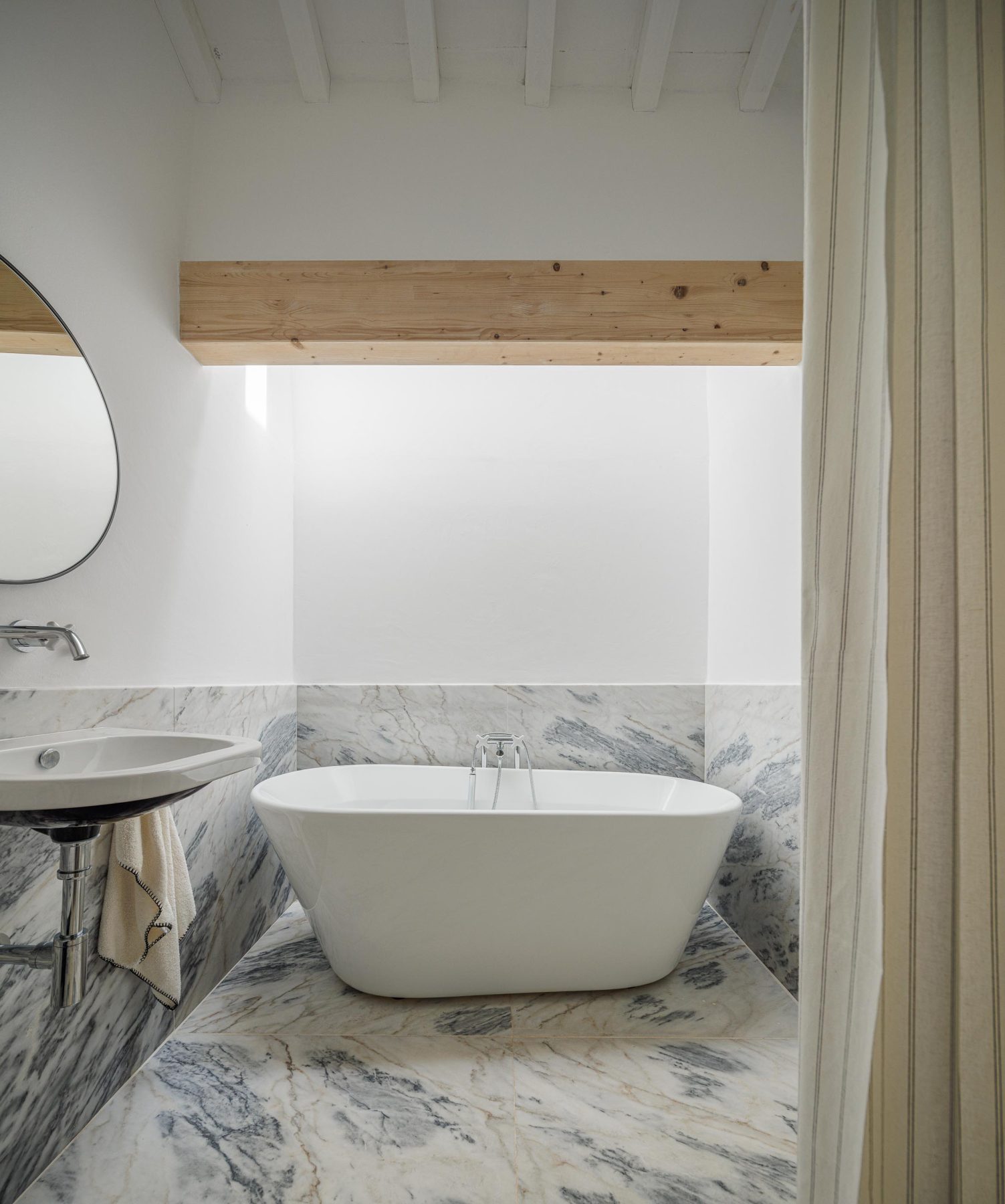 Monte do Divor arquitetura Vasco Burnay e fotografia Ivo Tavares - Archisearch