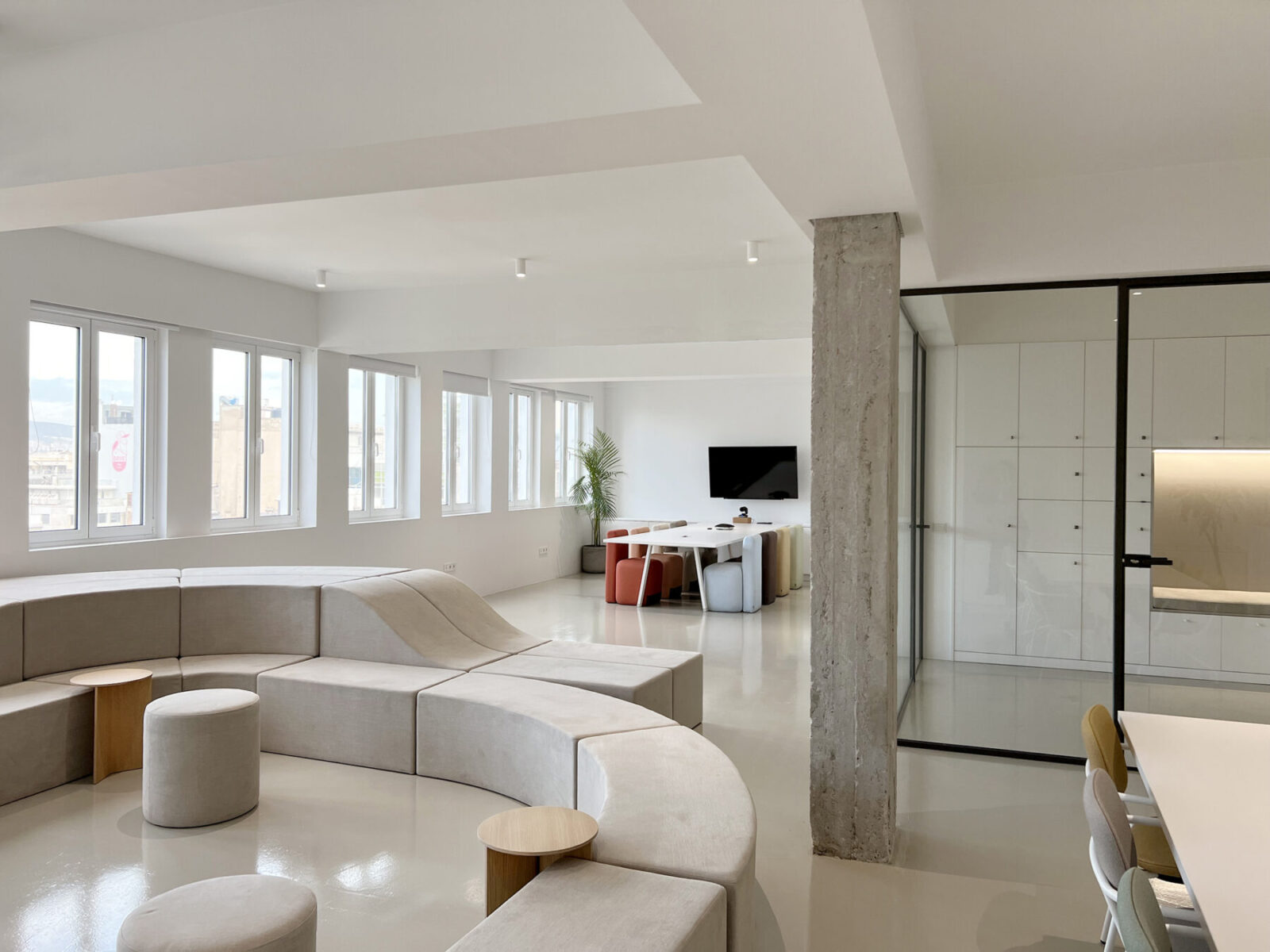 23 Office Space in the heart of Athens - Archisearch