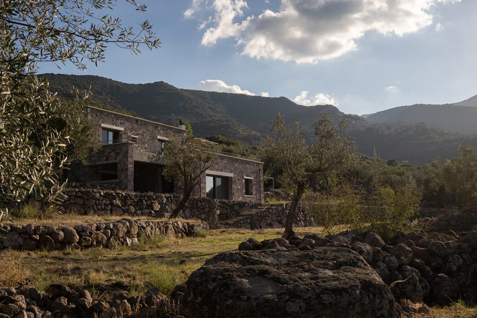 Expanding the boundaries between landscape and building | Alexandra ...