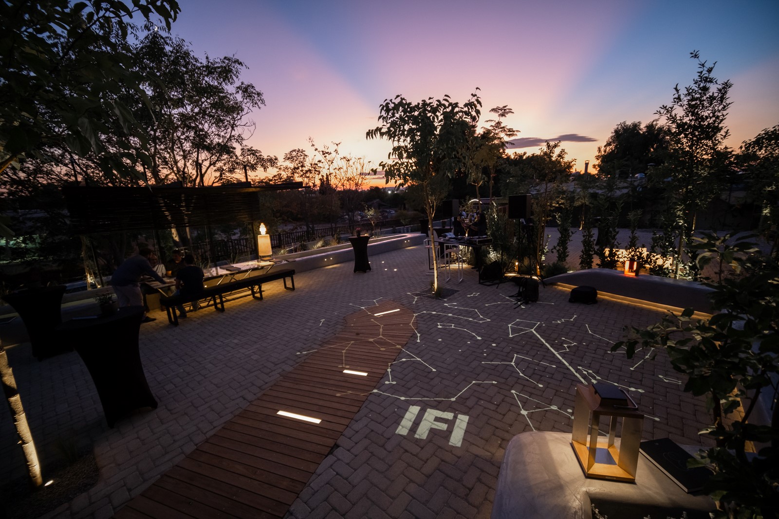 30 χρόνια IFI architectural lighting works