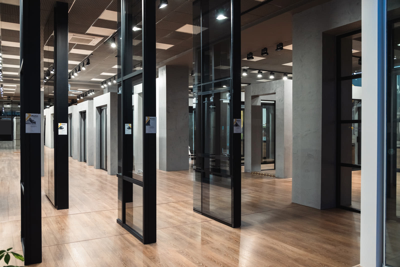 ALUMIL Showrooms: Τα κορυφαία συστήματα αλουμινίου σε προηγμένους ...