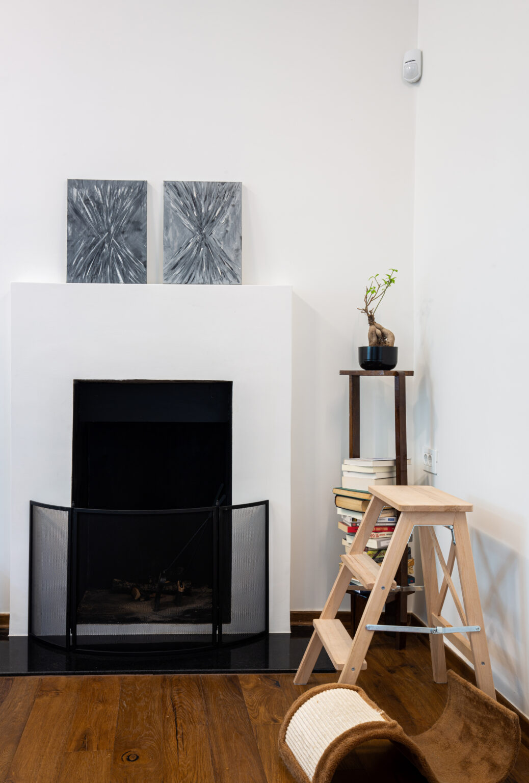 Architect Anthi Oikonomou completed the revival of a two-storey listed ...