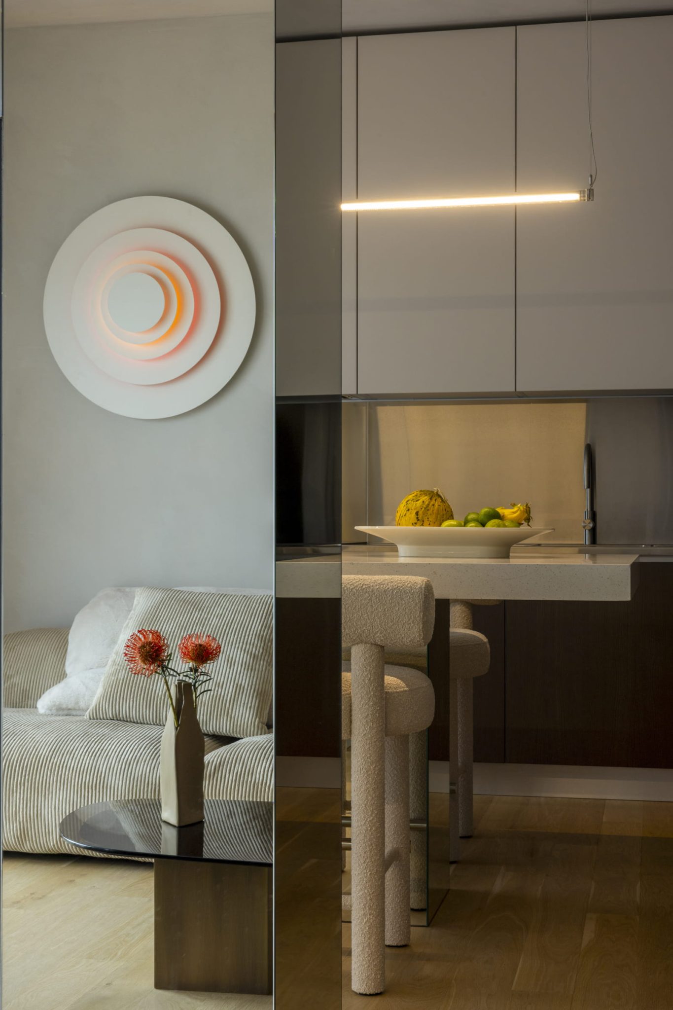 Οι KAPSIMALIS ARCHITECTS ανασχεδίασαν διαμέρισμα της δεκαετίας του ‘60 ...