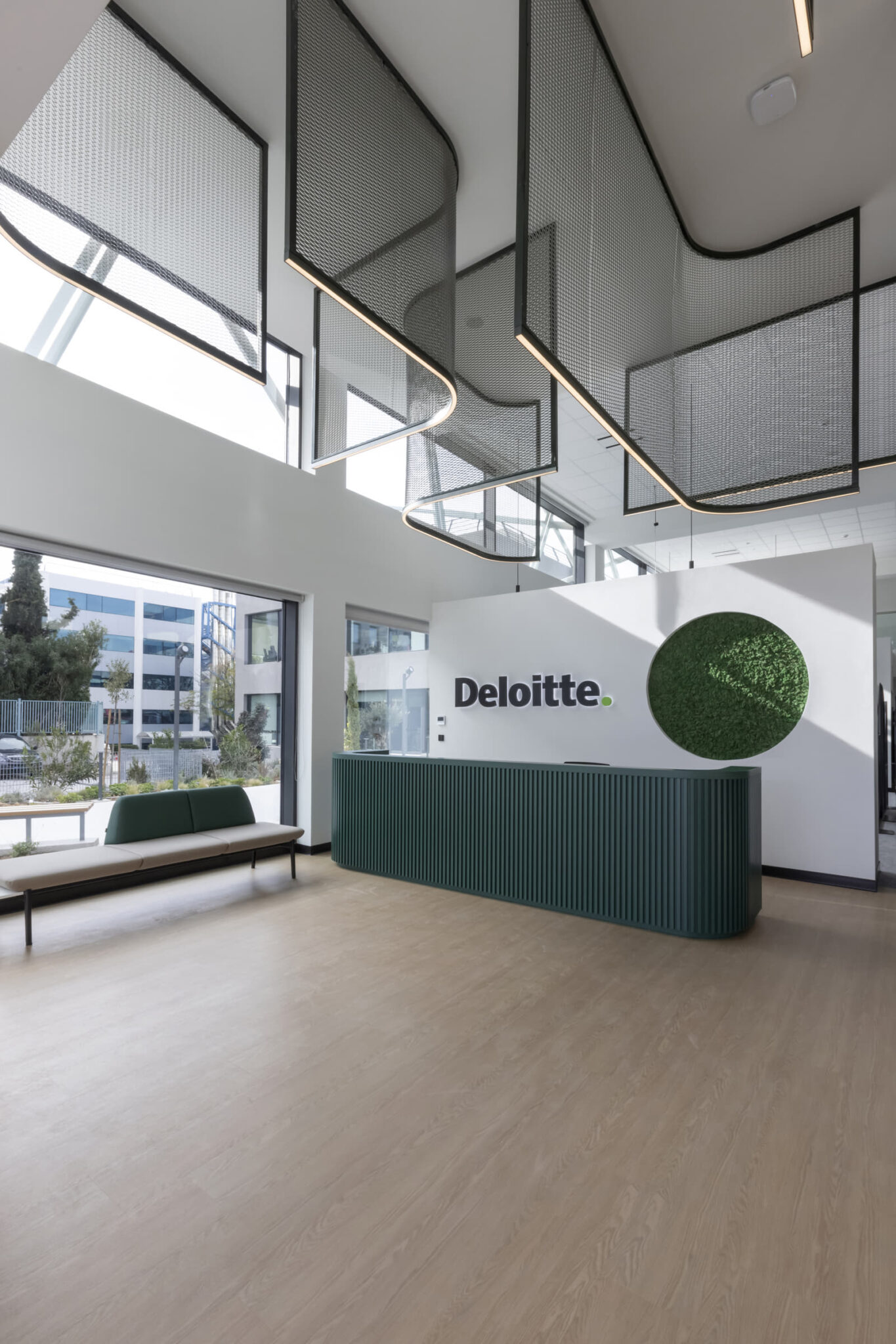 Adaptive Workspaces: Deloitte’s New Athens Office by A&M Architects ...