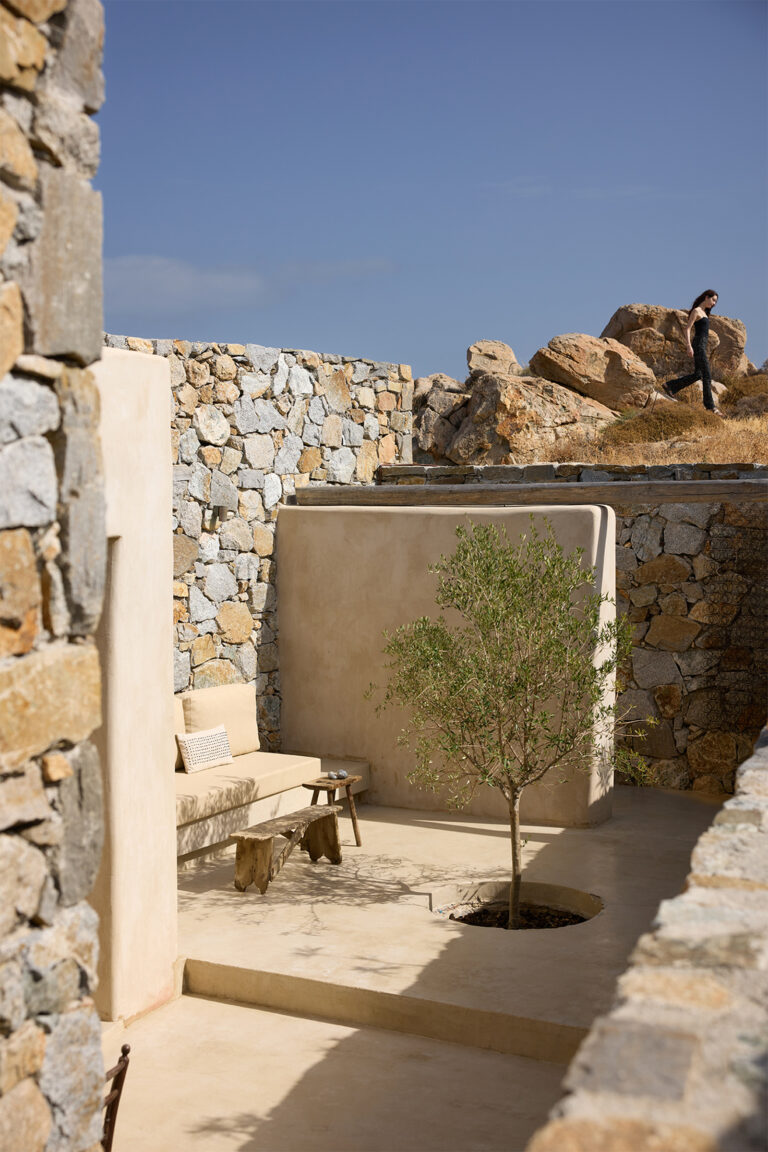 Gremnos House in Serifos | by C-O lab - Archisearch