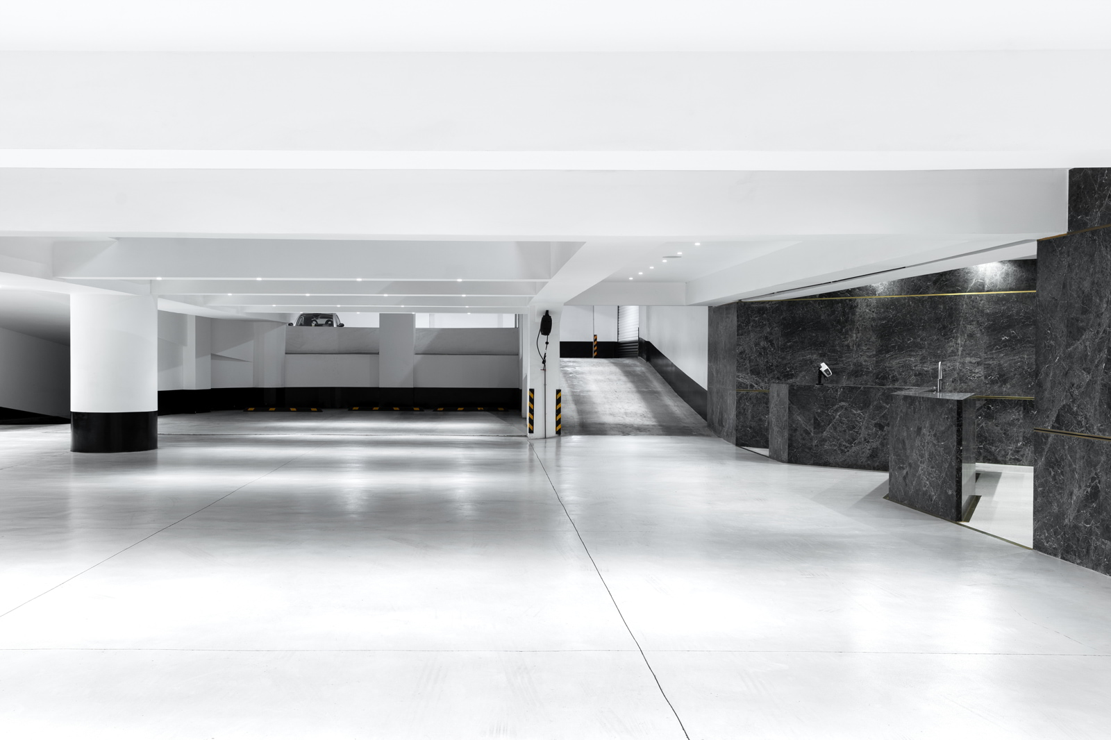 A_PHOT~4 - Archisearch