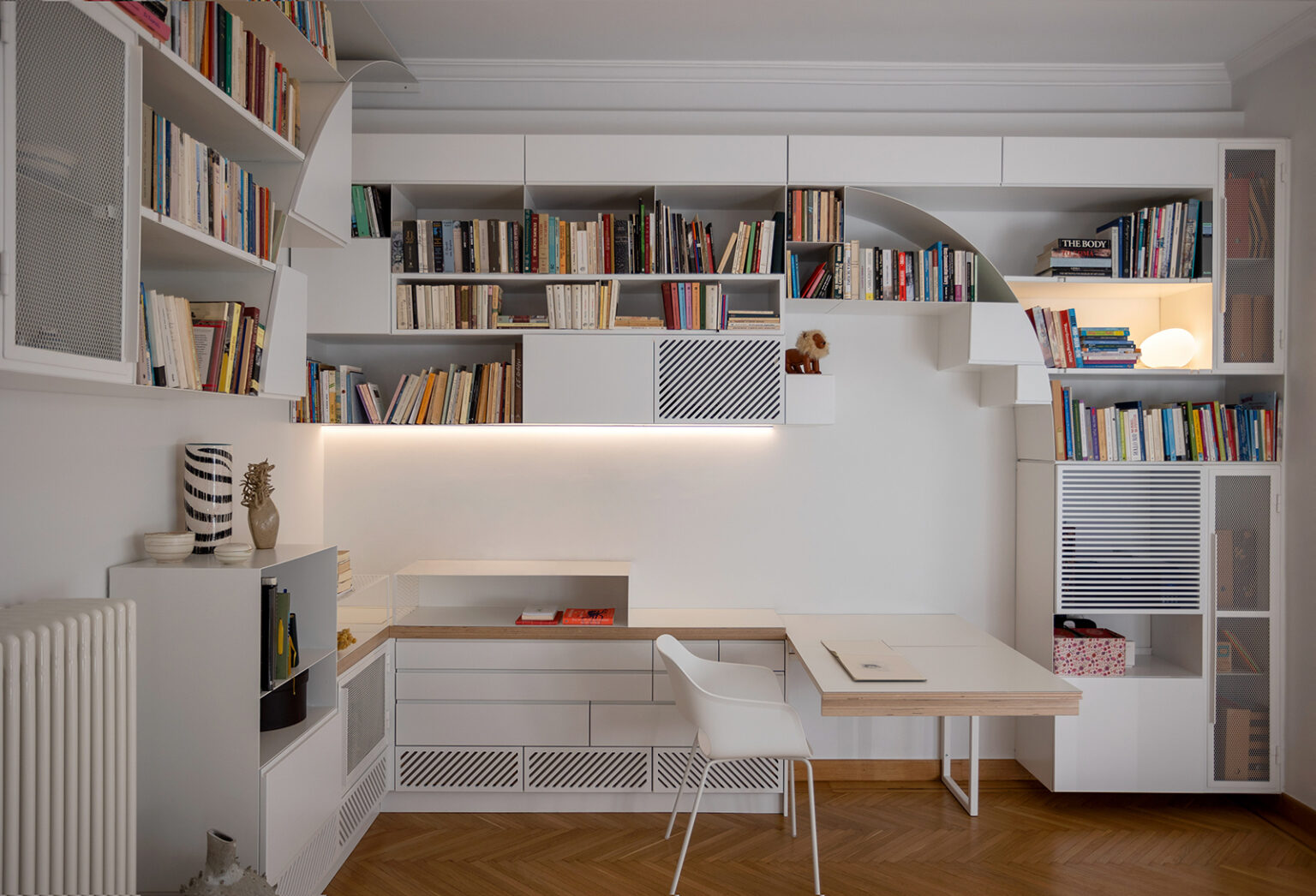 Acropolis 13: an apartment renovation by architect Natalia Bazaiou in the historic center of ...