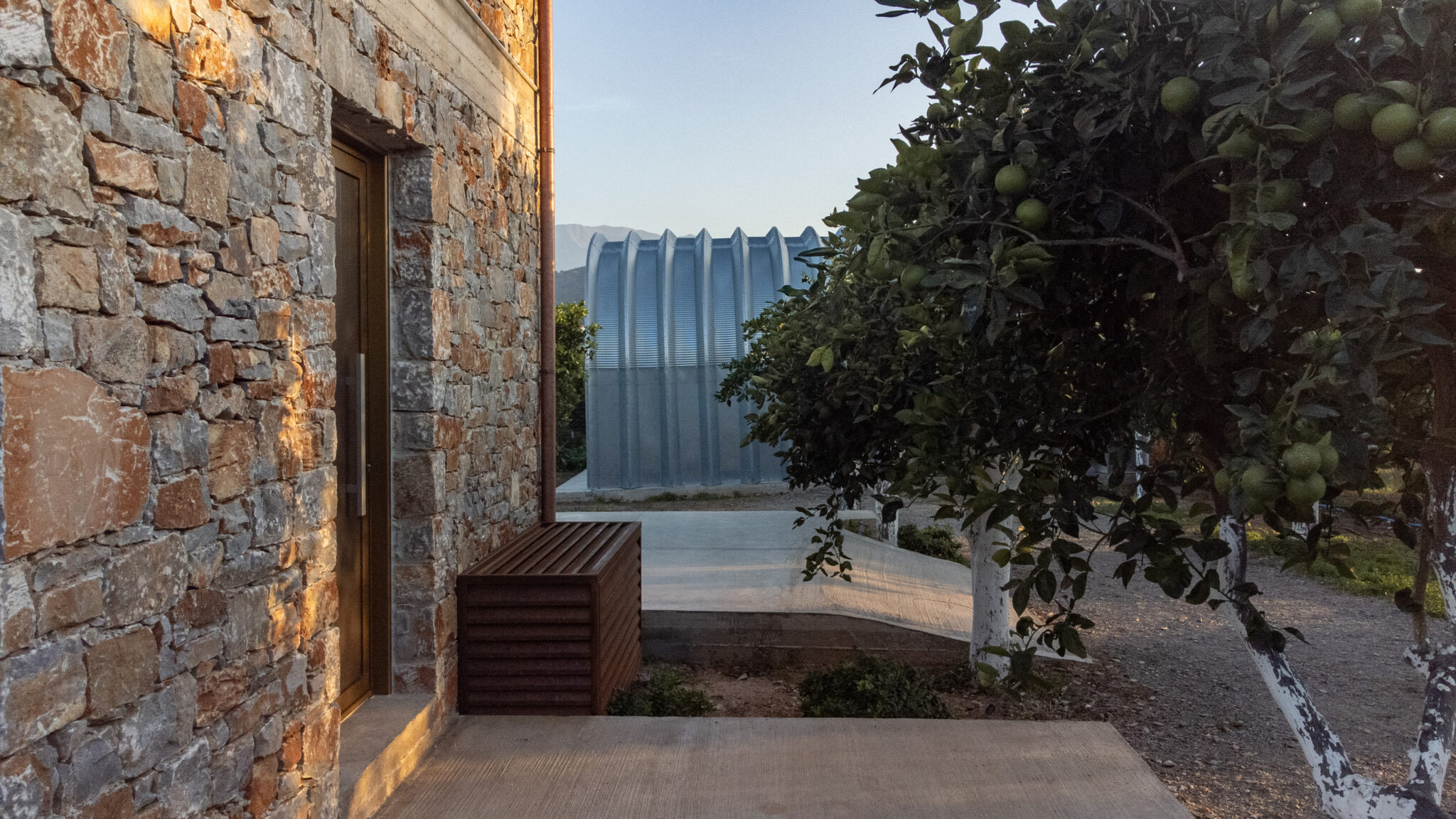 Αγροτική κατοικία στα Χανιά | από το γραφείο Charitakis Architecture ...
