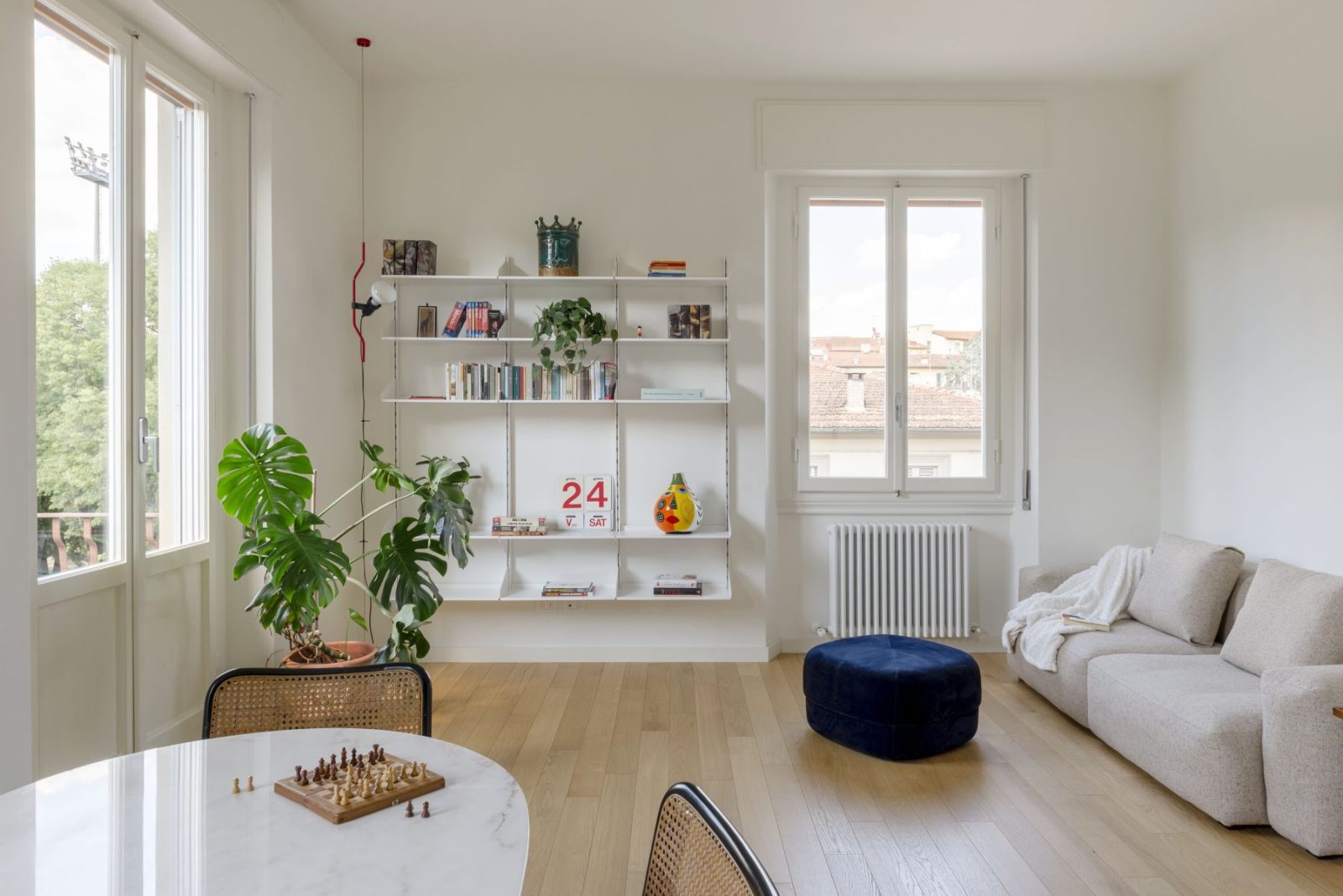 INTERIORS WE LOVE - Casa Amari: blue domination in Florence by studio AFSa - Archisearch