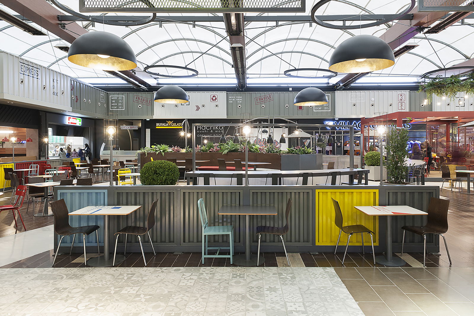 Food court design&refurbishment, Fashion City Outlet by Deda ...