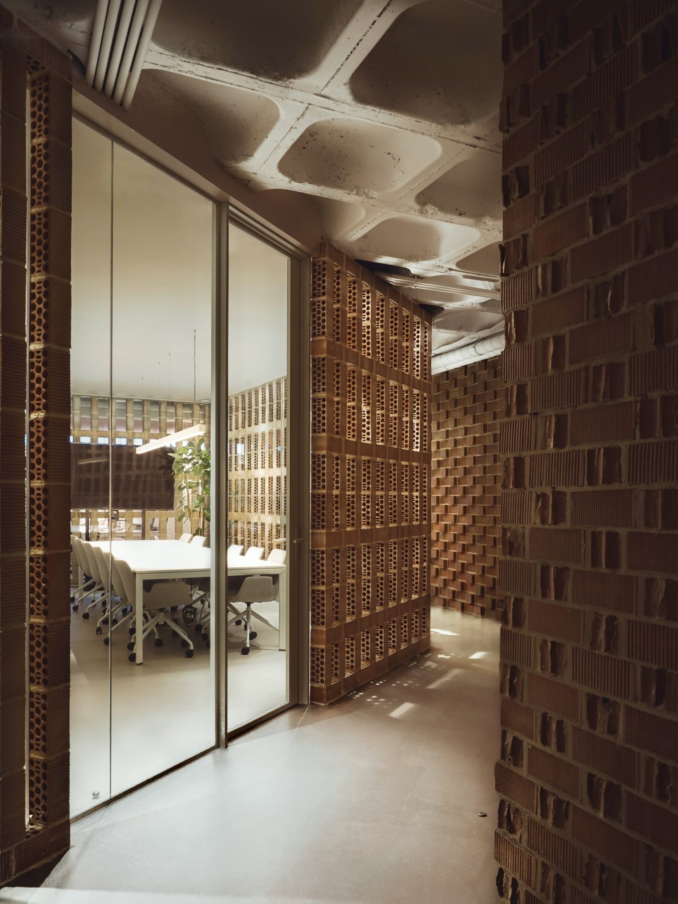 ENBI 10 - Archisearch