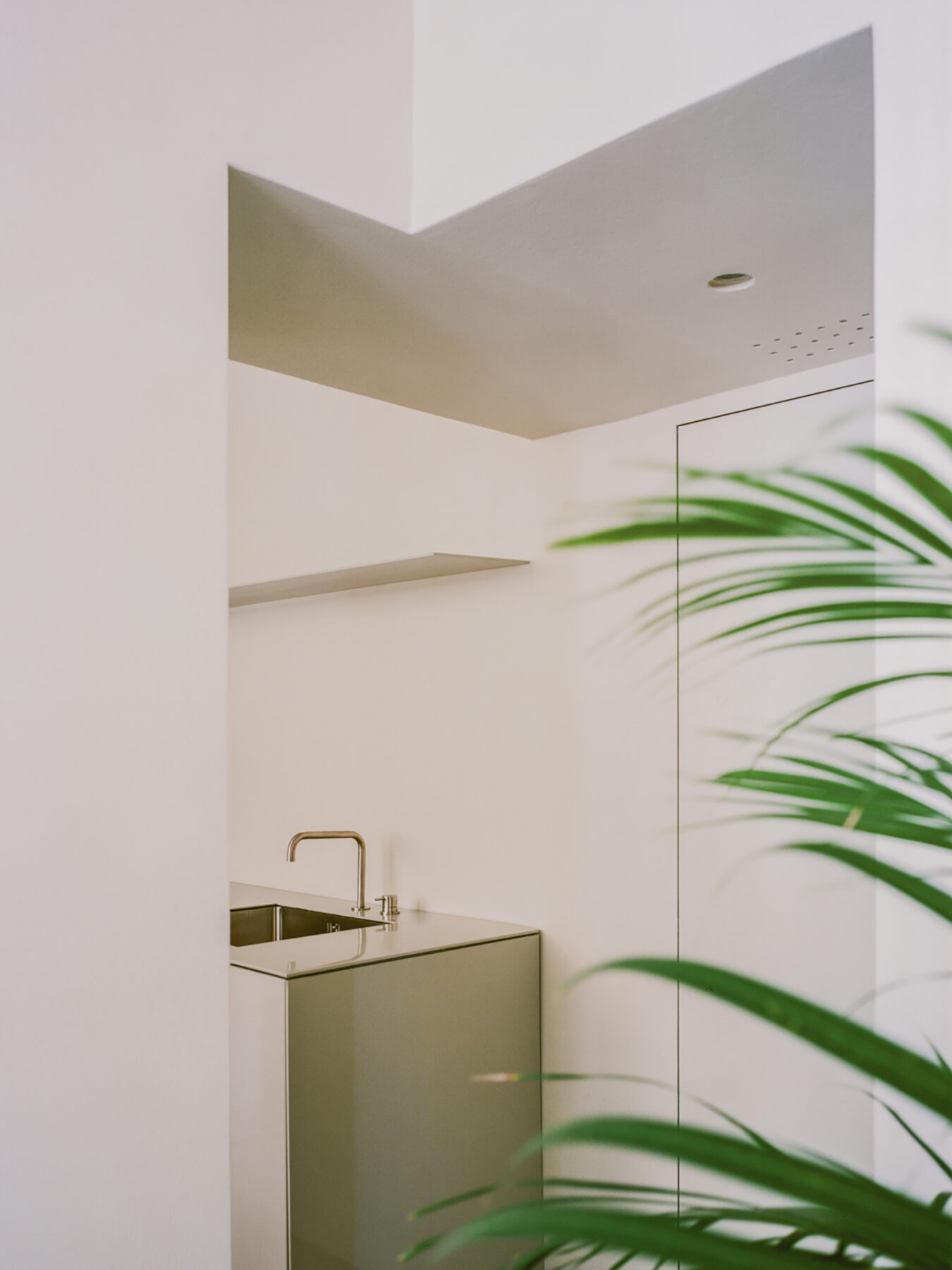 Zinodotou Studio in Pagrati, Athens | Georgios Apostolopoulos ...