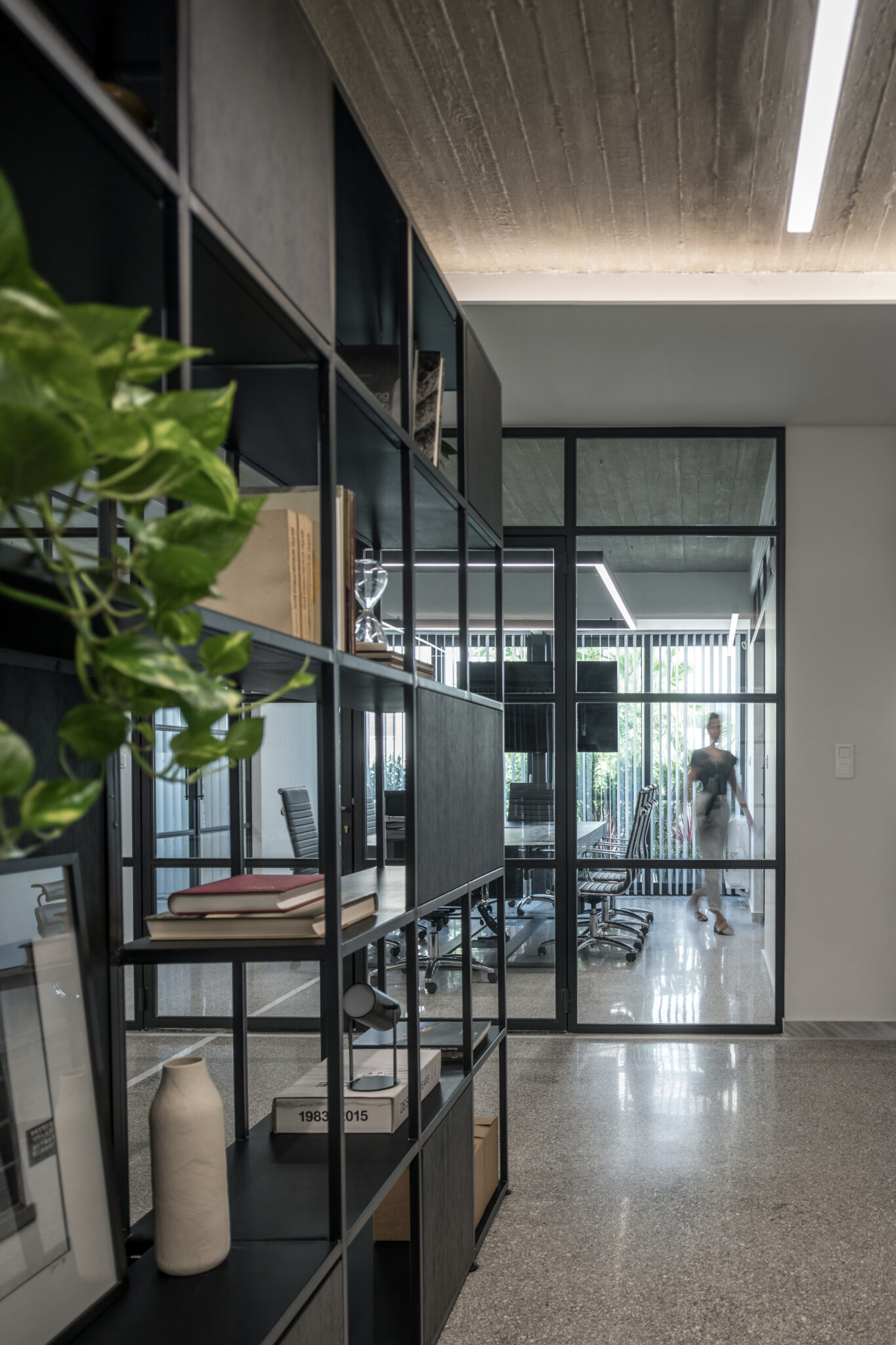 Office space refurbishment | by Ioli Tripodakis Architects - Archisearch