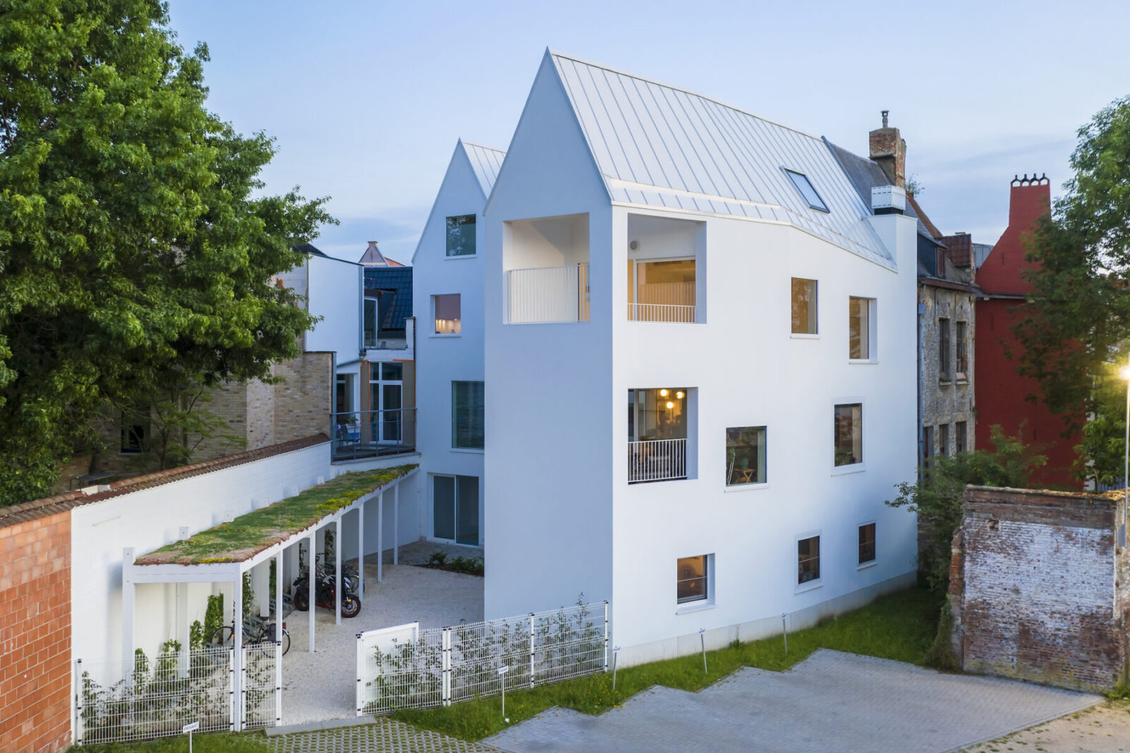 In de Stad apartments in Mechelen, Belgium by dmvA - Archisearch