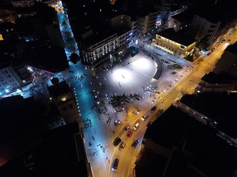 Kozani has its Central Square Redesigned as an Urban Field - Archisearch