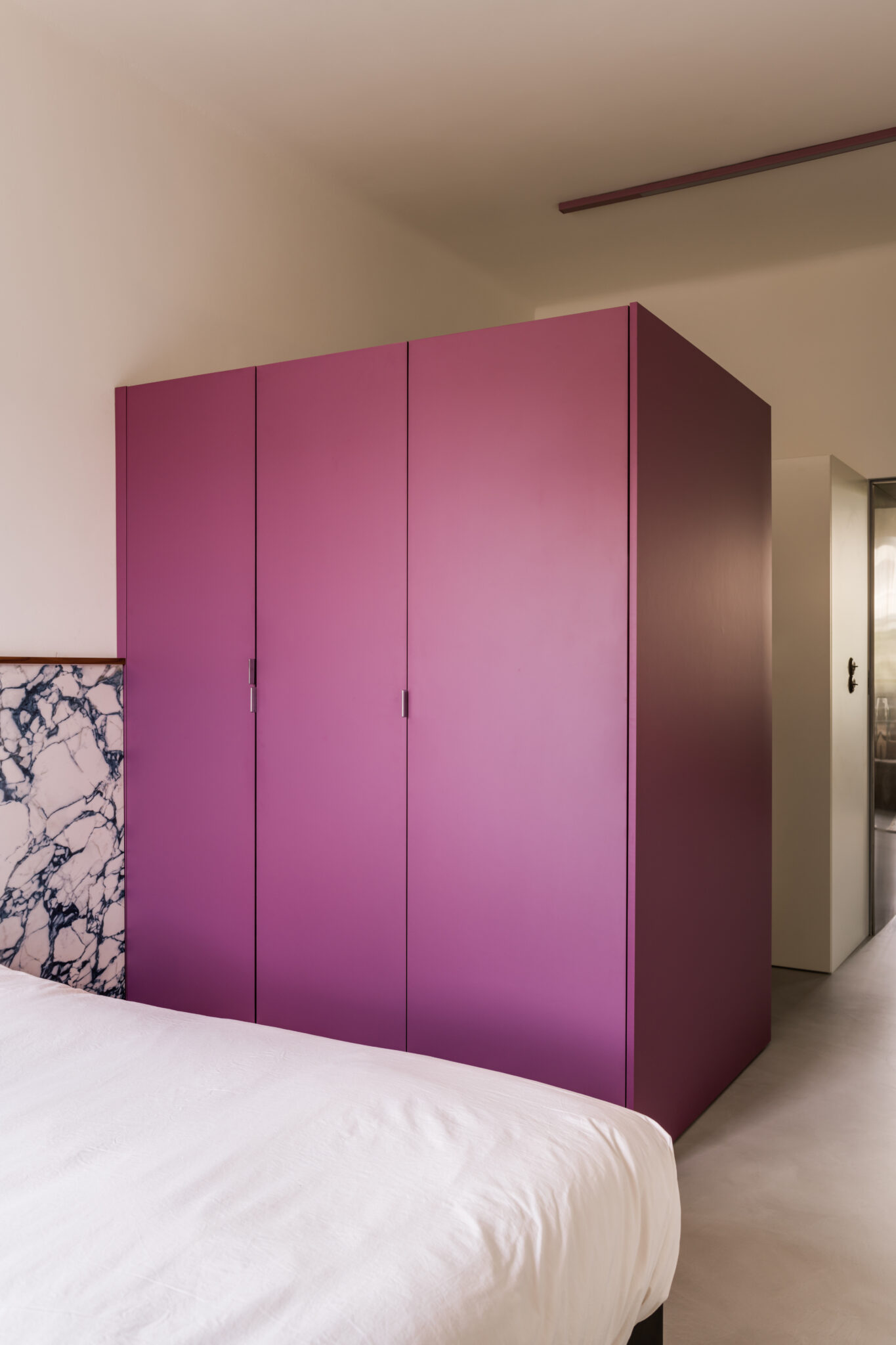 Paulina and Gustaw’s apartment renovation: post-modernism in Warsaw ...
