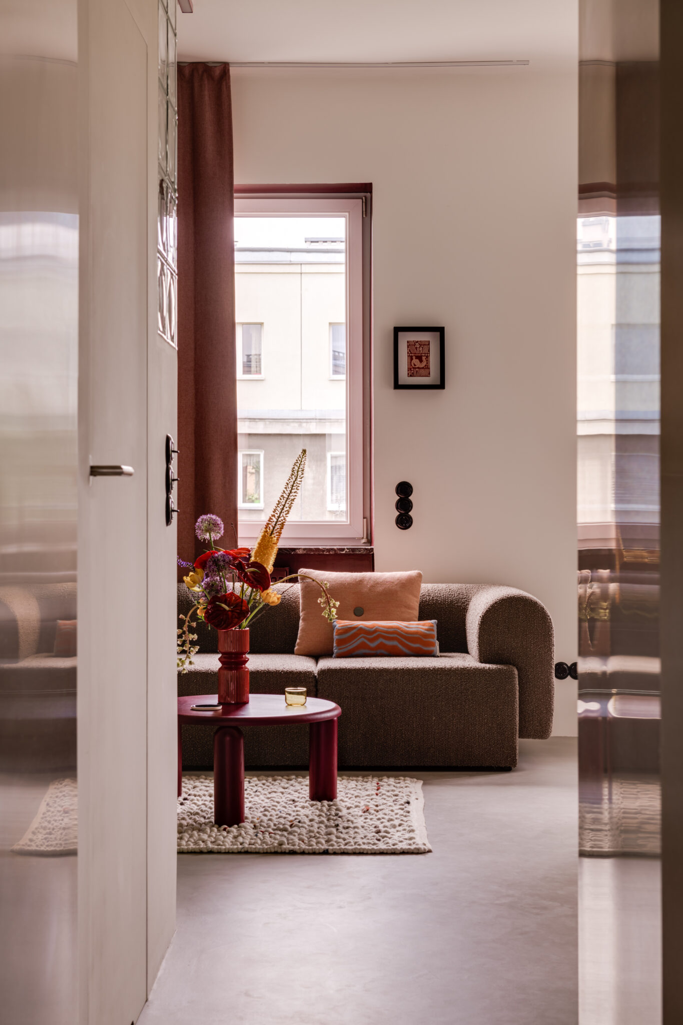 Paulina and Gustaw’s apartment renovation: post-modernism in Warsaw ...