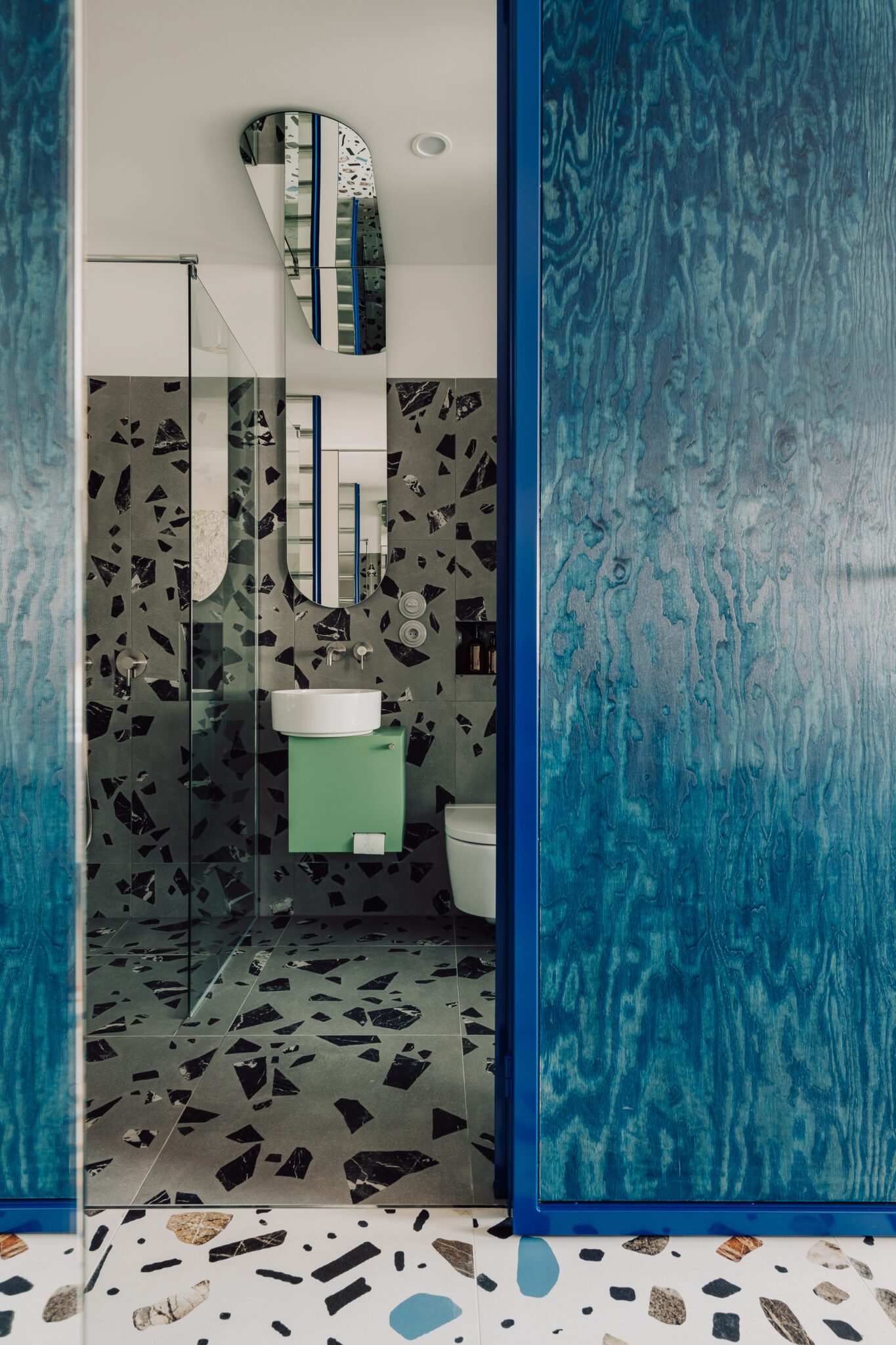 Eclecticism goes vintage in Katowice apartment renovation by MISTOVIA ...