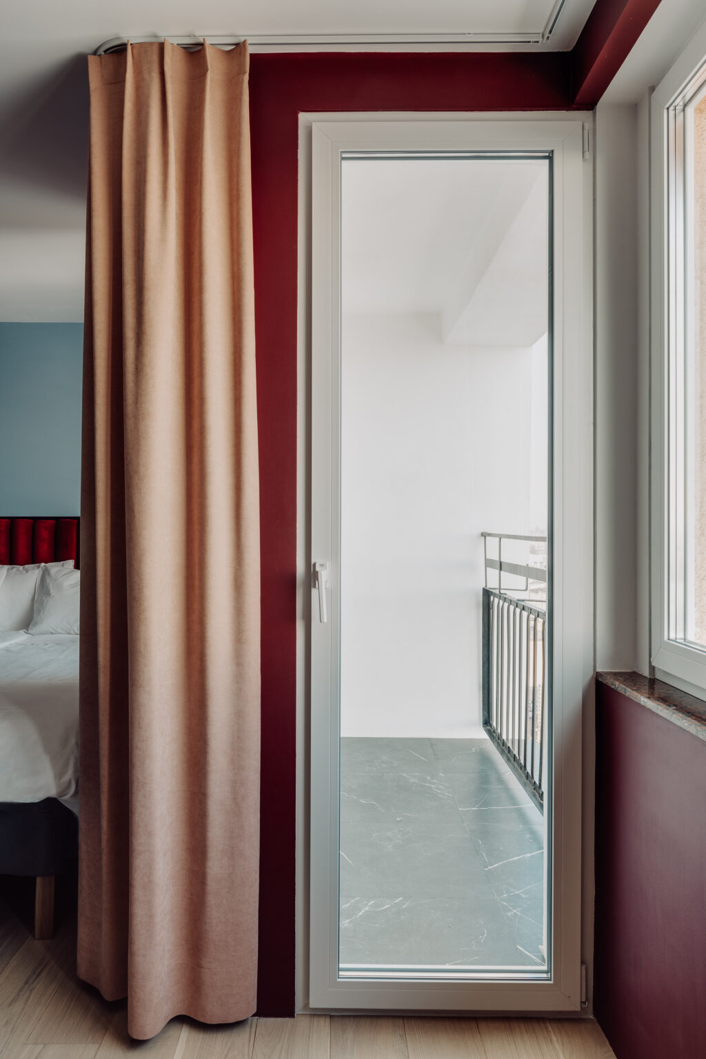 Eclecticism goes vintage in Katowice apartment renovation by MISTOVIA ...