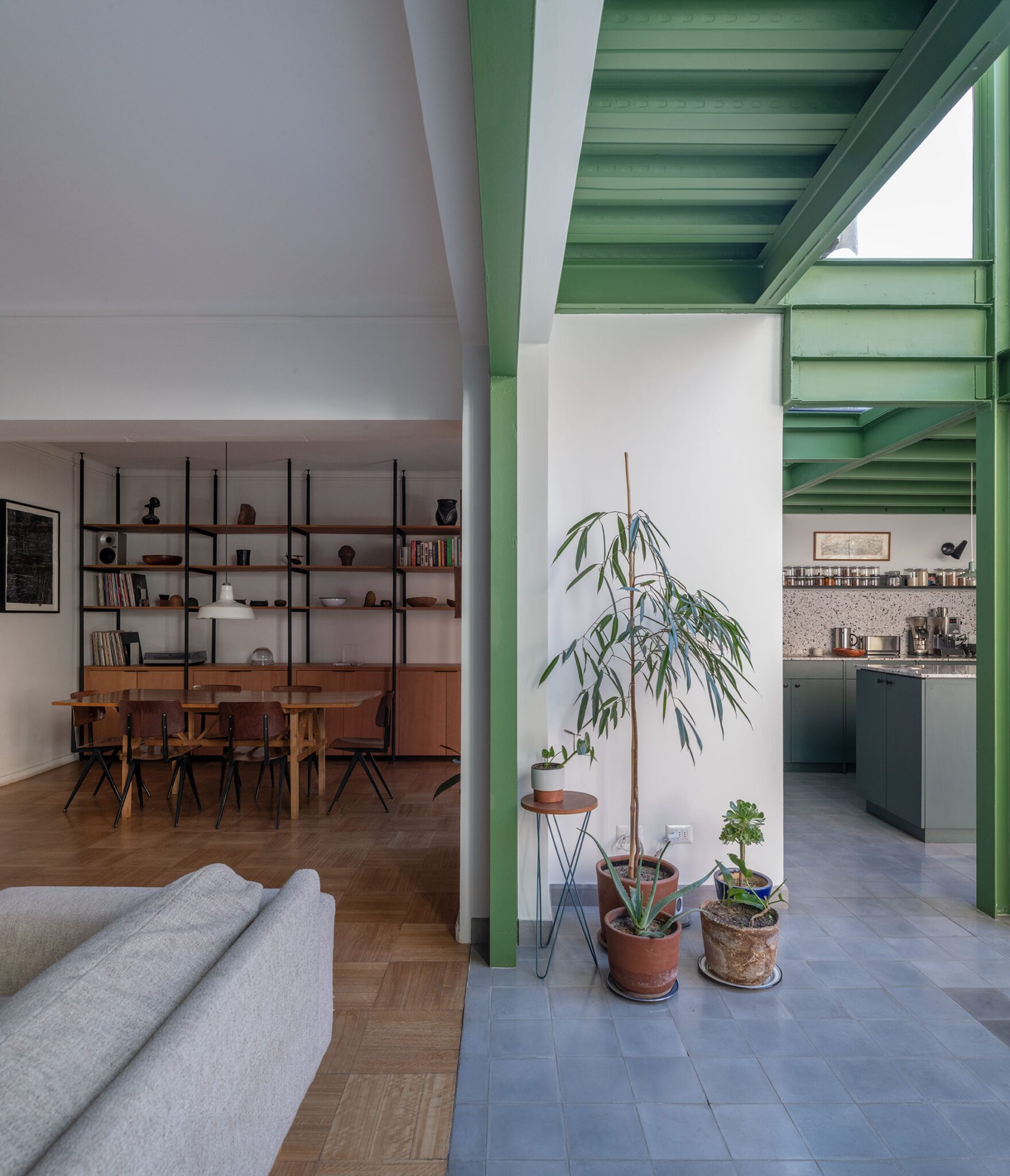 Three apartments - Conversion of a 1935 house into a low-density collective housing complex in ...