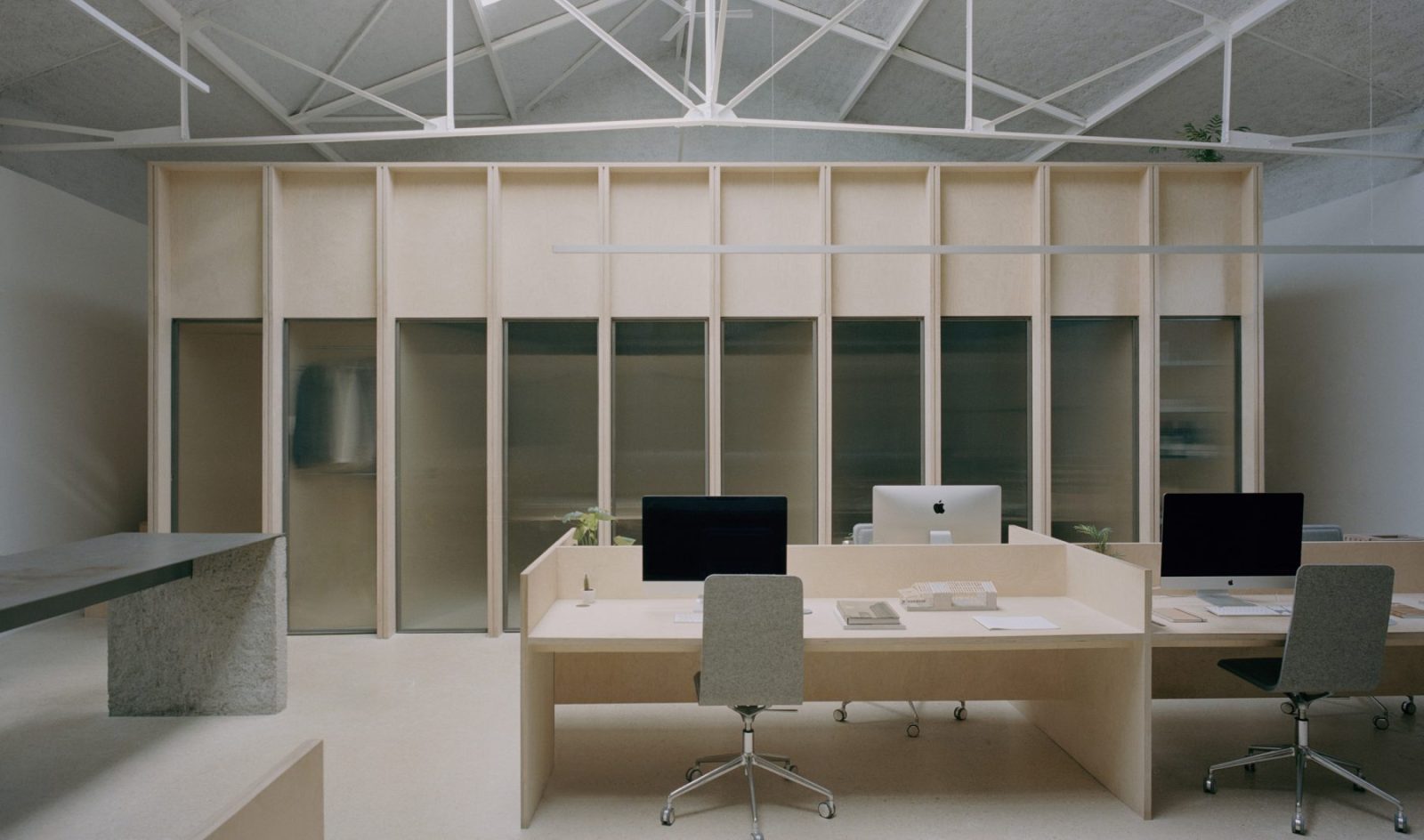 THE ARCHITECT'S OFFICE // A6A revitalize a former modeler’s workshop ...