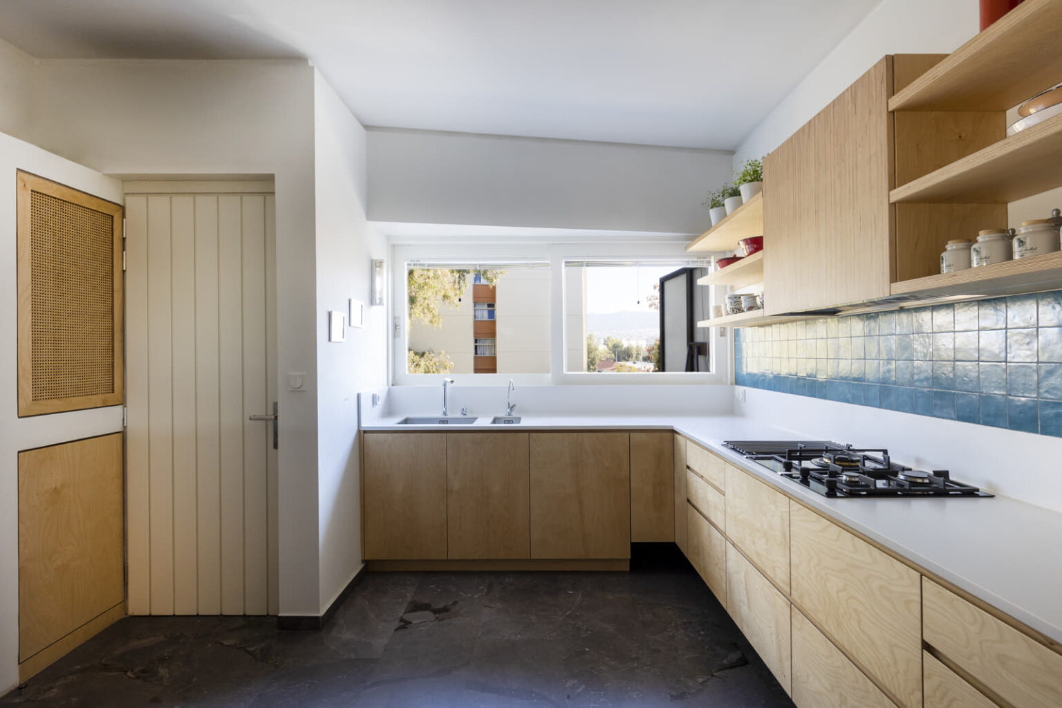 S70K apartment in Athens | by Alan’Architects - Archisearch