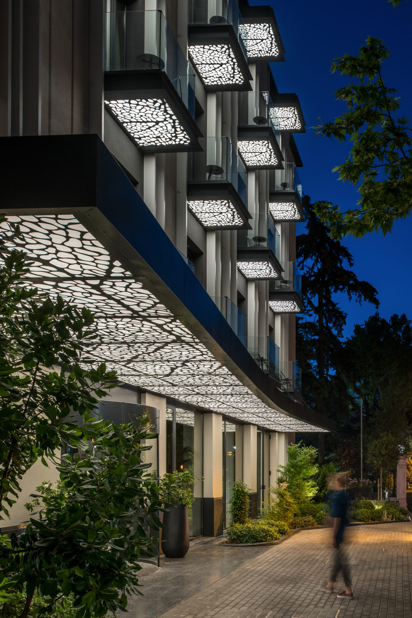 SAY hotel: the transformation of a 50's building into a new hotel ...