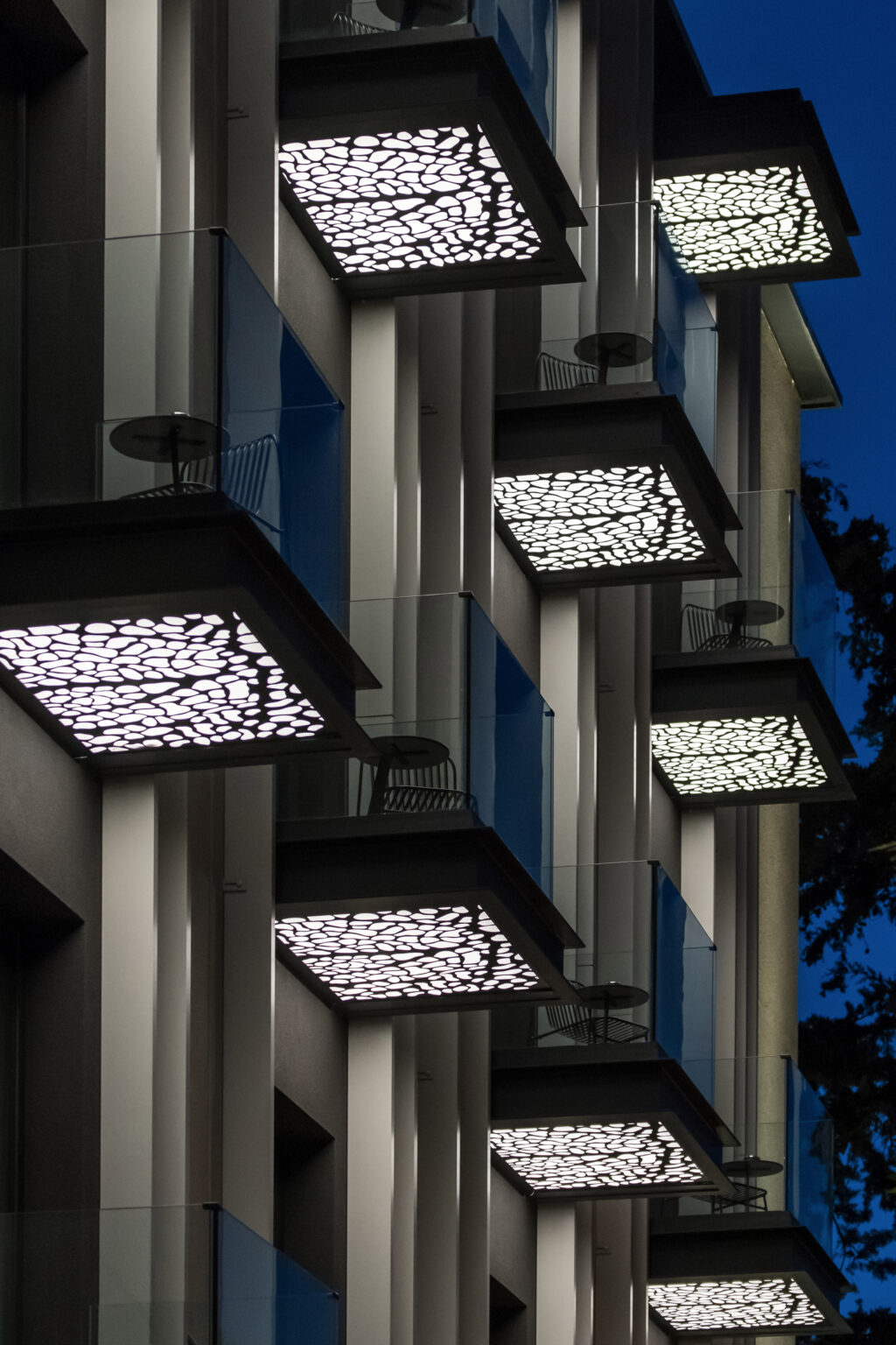 SAY hotel: the transformation of a 50's building into a new hotel ...