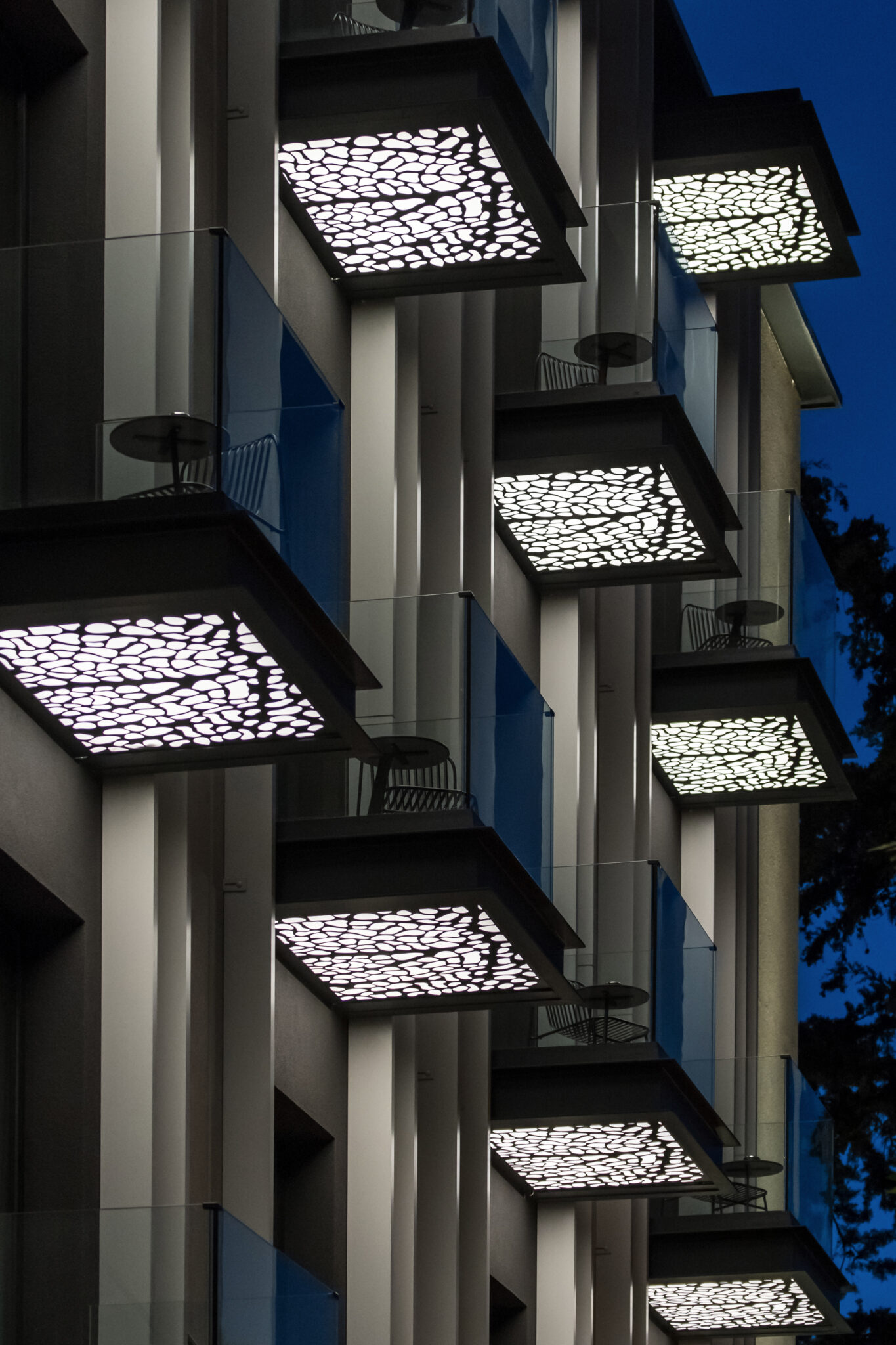 SAY hotel: the transformation of a 50's building into a new hotel ...