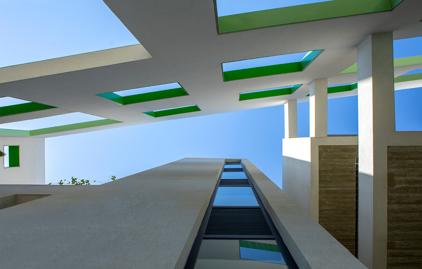 Single-Multi residence | by NOA Architects