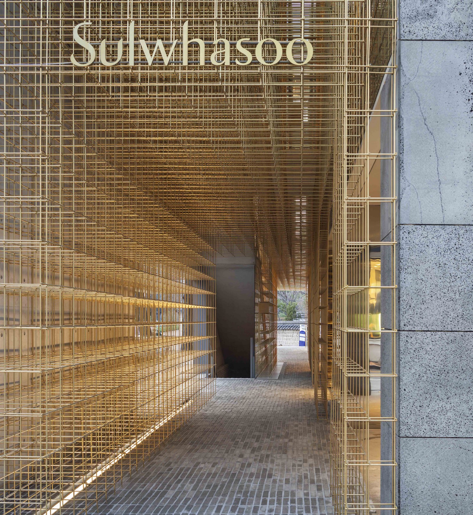 Sulwhasoo-Flagship-Store-Neri-Hu-Pegenaute (3) - Archisearch
