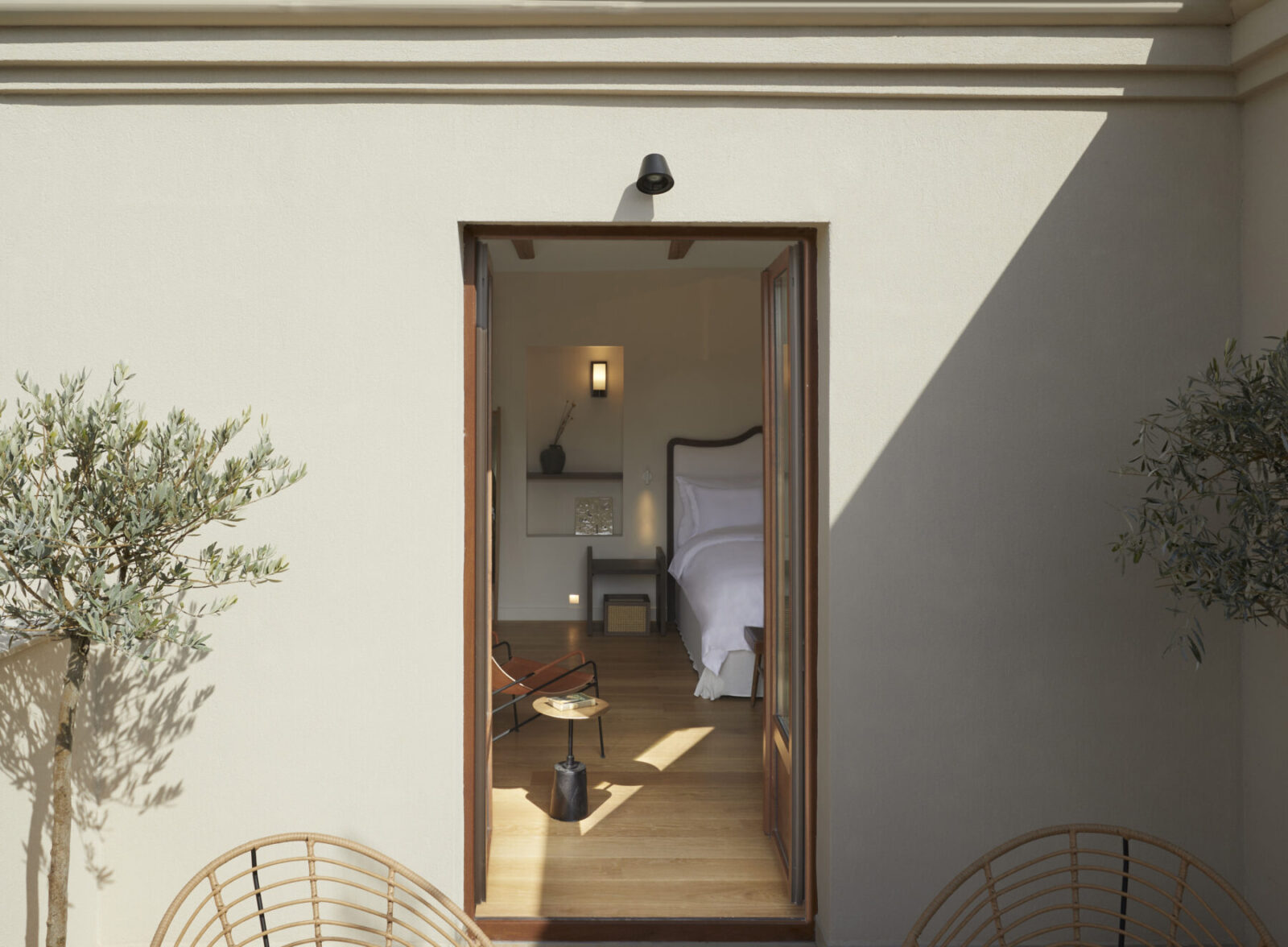 Το Storyteller - Boutique Hotel στα Μετέωρα του γραφείου BaBatchas Design Studio τιμήθηκε με ...