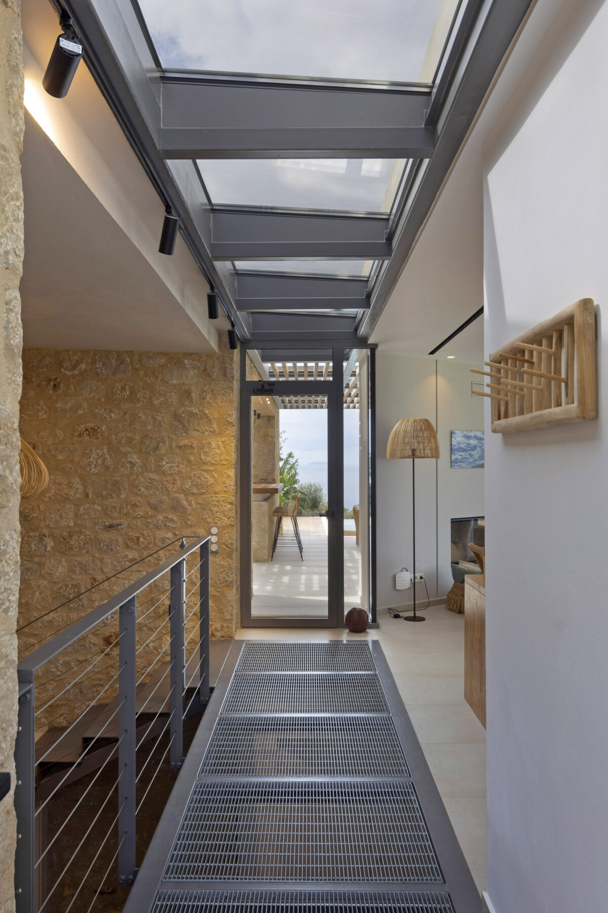 MANI HOUSE - Archisearch