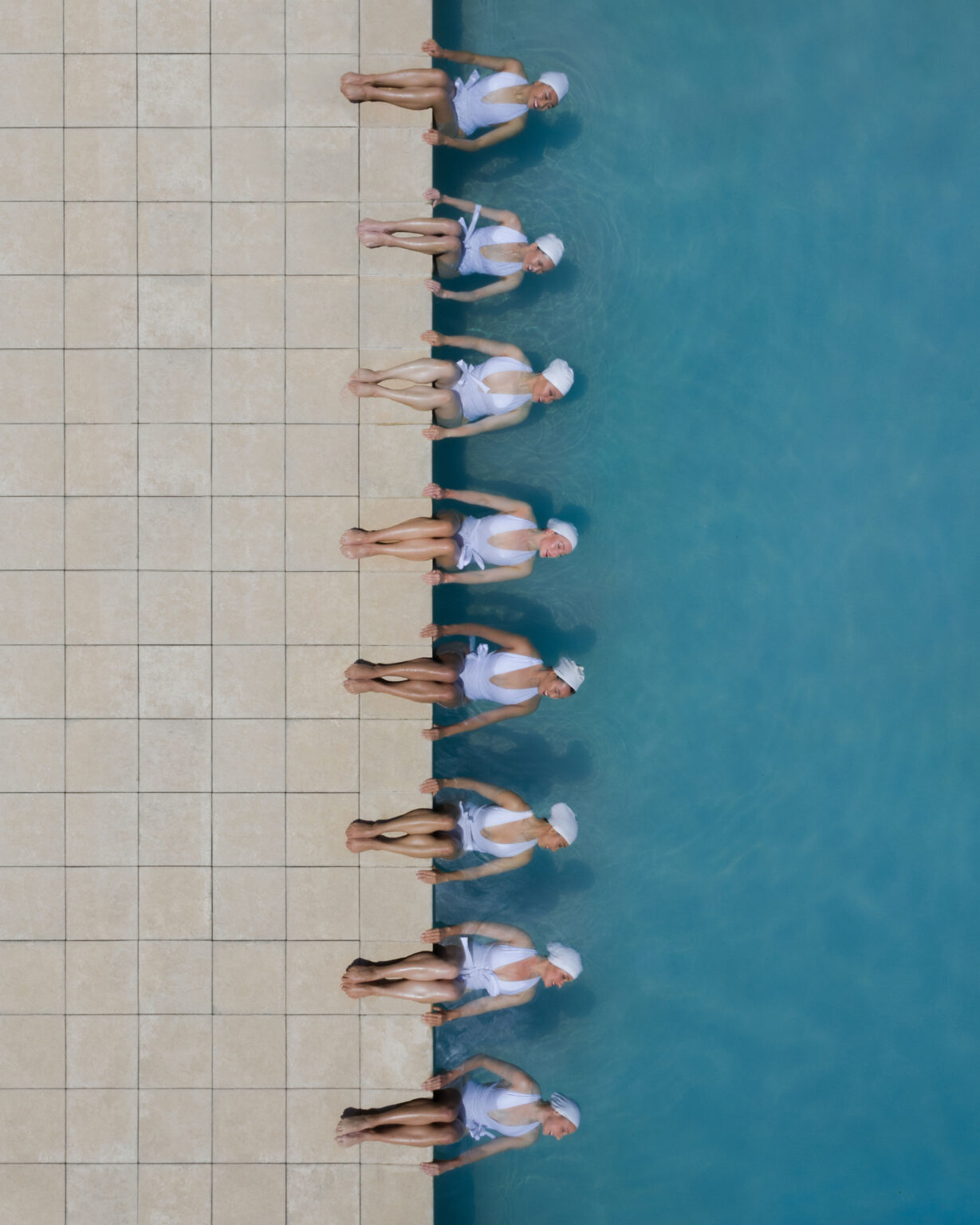 "Water Geomaids": the Beauty of Synchronised Swimming From Above ...