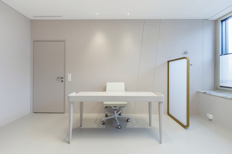 ZLT – Medical Office at the Limmat Tower in Zurich | Fluo architecture ...