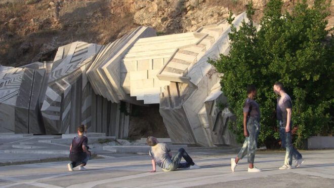 Νέλλα Γκόλαντα (1941-2023): «Τα έργα μου είναι σαν κάτοπτρα του τοπίου.»