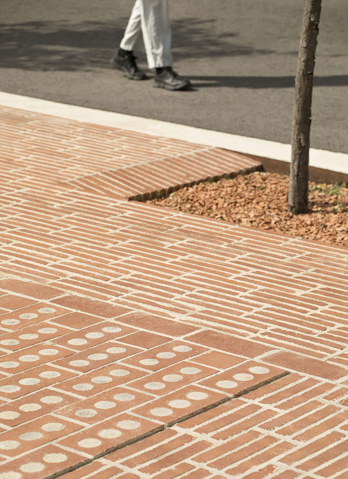 Boca de la Mina Promenade in Reus, Spain | by Batlleiroig Arquitectura - Archisearch