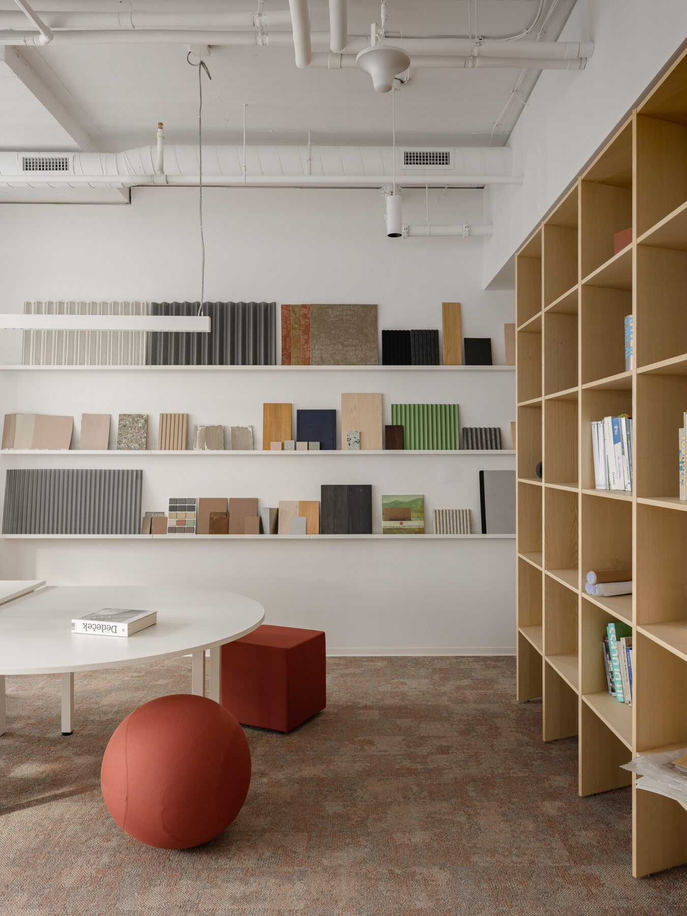 Delta Office in Bratislava | by Delta Pods Architects - Archisearch