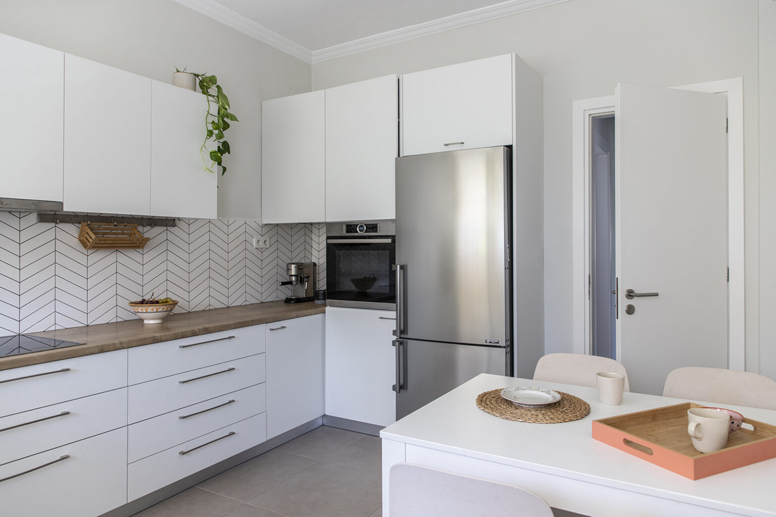 Apartment's renovation at Halandri, Athens by Met studio architects ...