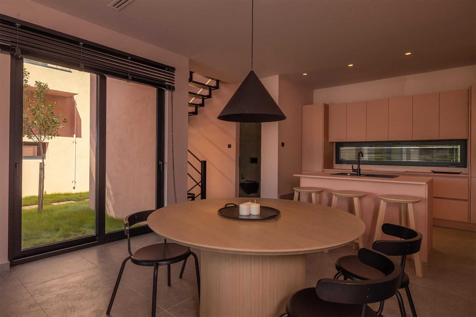 Tatiana Dimou Architects designed MOCHA ROOMS in Preveza, Greece ...