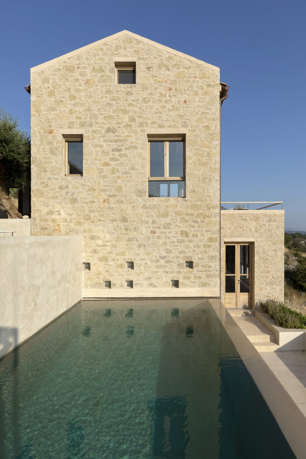 Etsi Architects designed & constructed "Monastery House" in Pyrgos ...