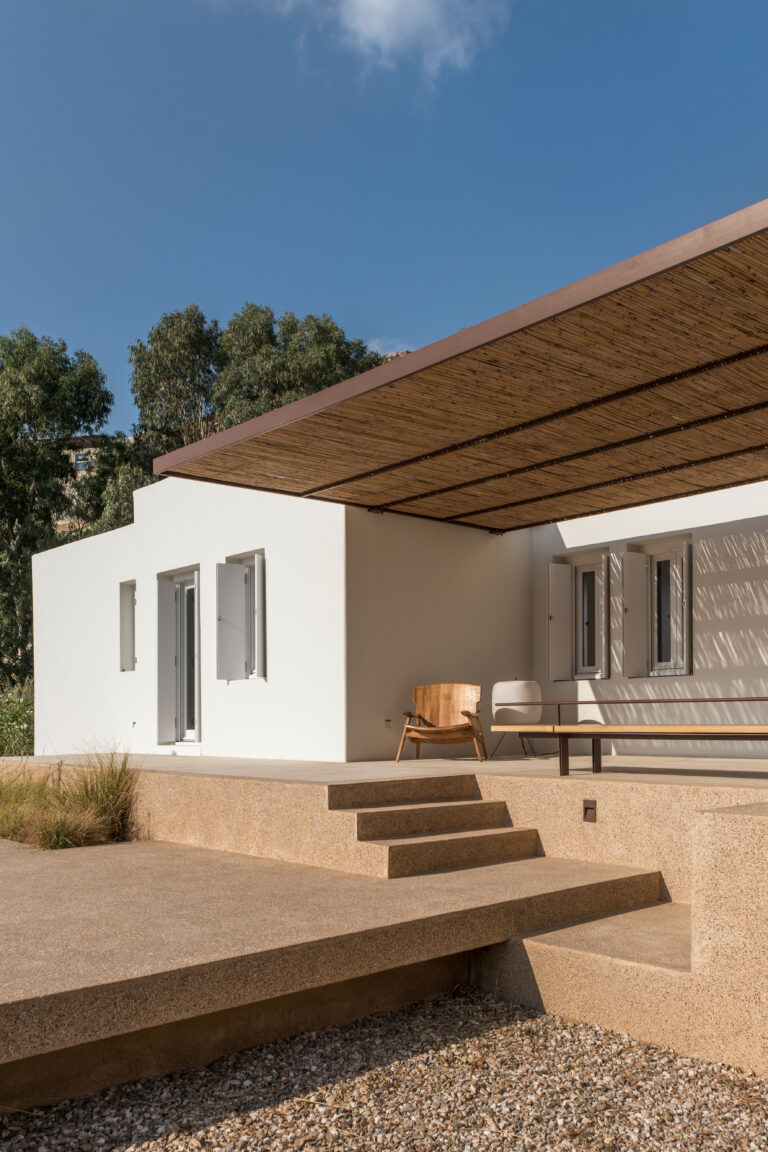 Completion of existing residence complex in Vagia, Serifos by Fotis Zapantiotis Associated ...