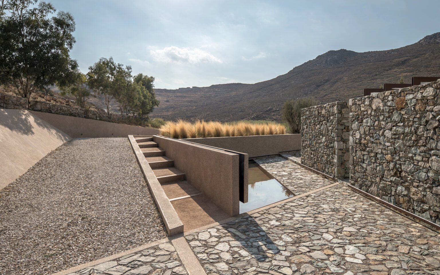 Completion of existing residence complex in Vagia, Serifos by Fotis Zapantiotis Associated ...